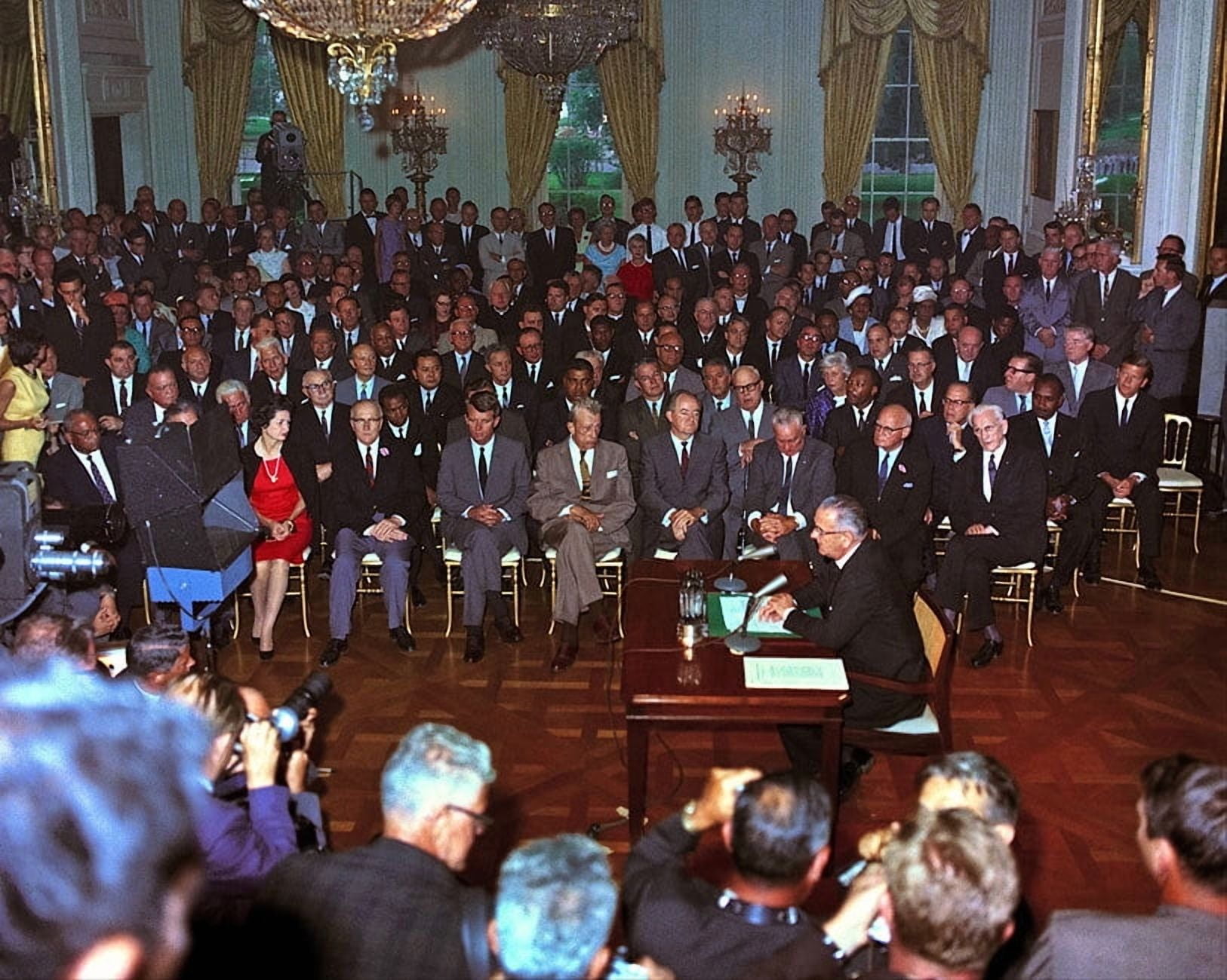 LBJ and Crowd at Civil Rights Act Signing Style - A - 24x36 Inch Glossy ...
