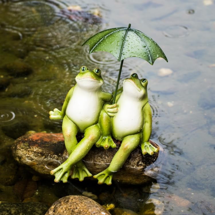 LC LCdecohome Couple Frogs Outdoor Statue - Frogs Decor Resin Happy Couple Hold an Umbrella ...