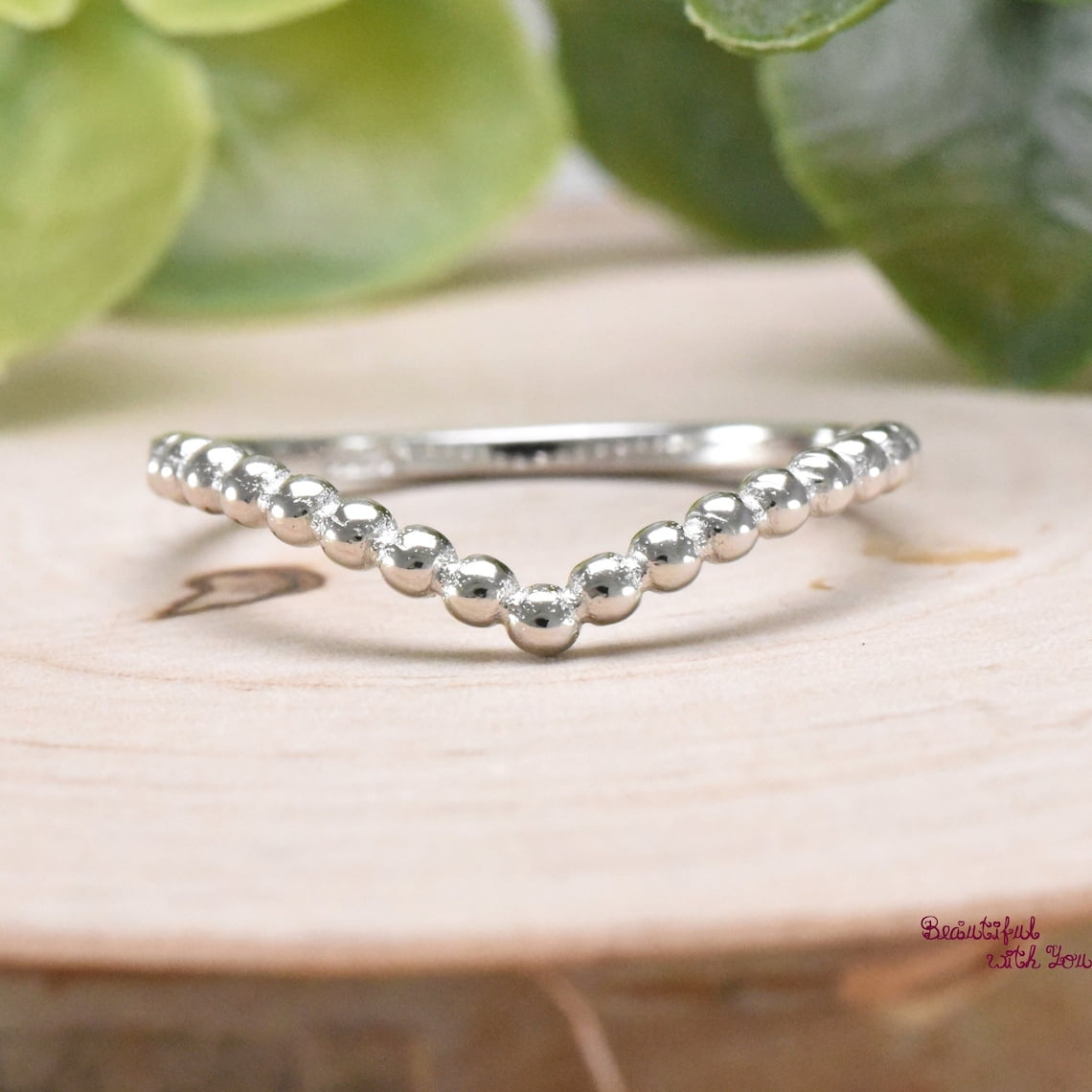 LD DESIGNS Unique V Shape Bead Ball Chevron Ring, Wide V Shape Bead ...