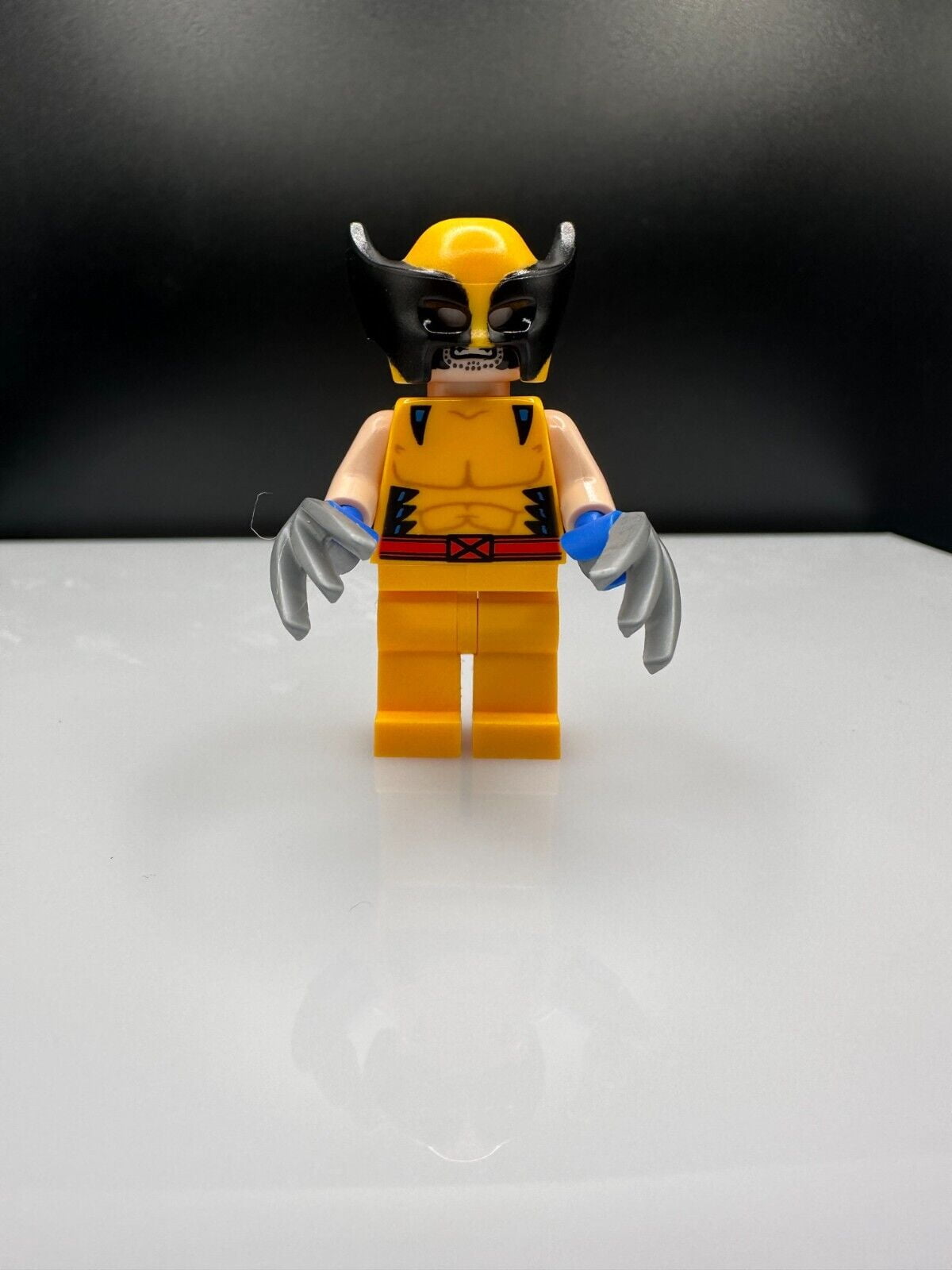 LEGO Wolverine With Claws Minifigure - Walmart.com