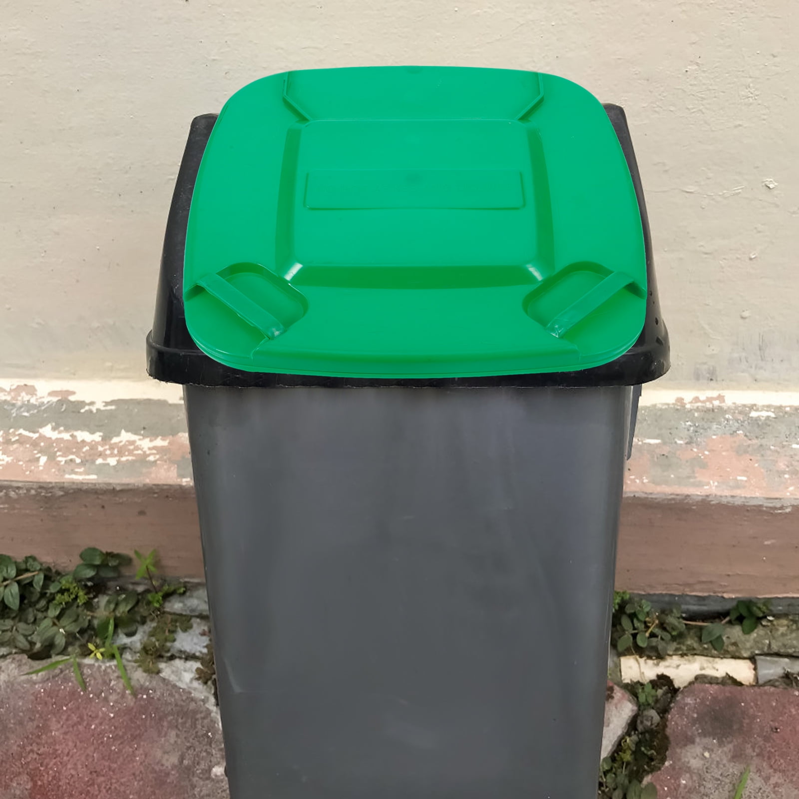 LIFKOME Plastic Trash Can Lid Only Trash Can Replacement Cover Plastic ...