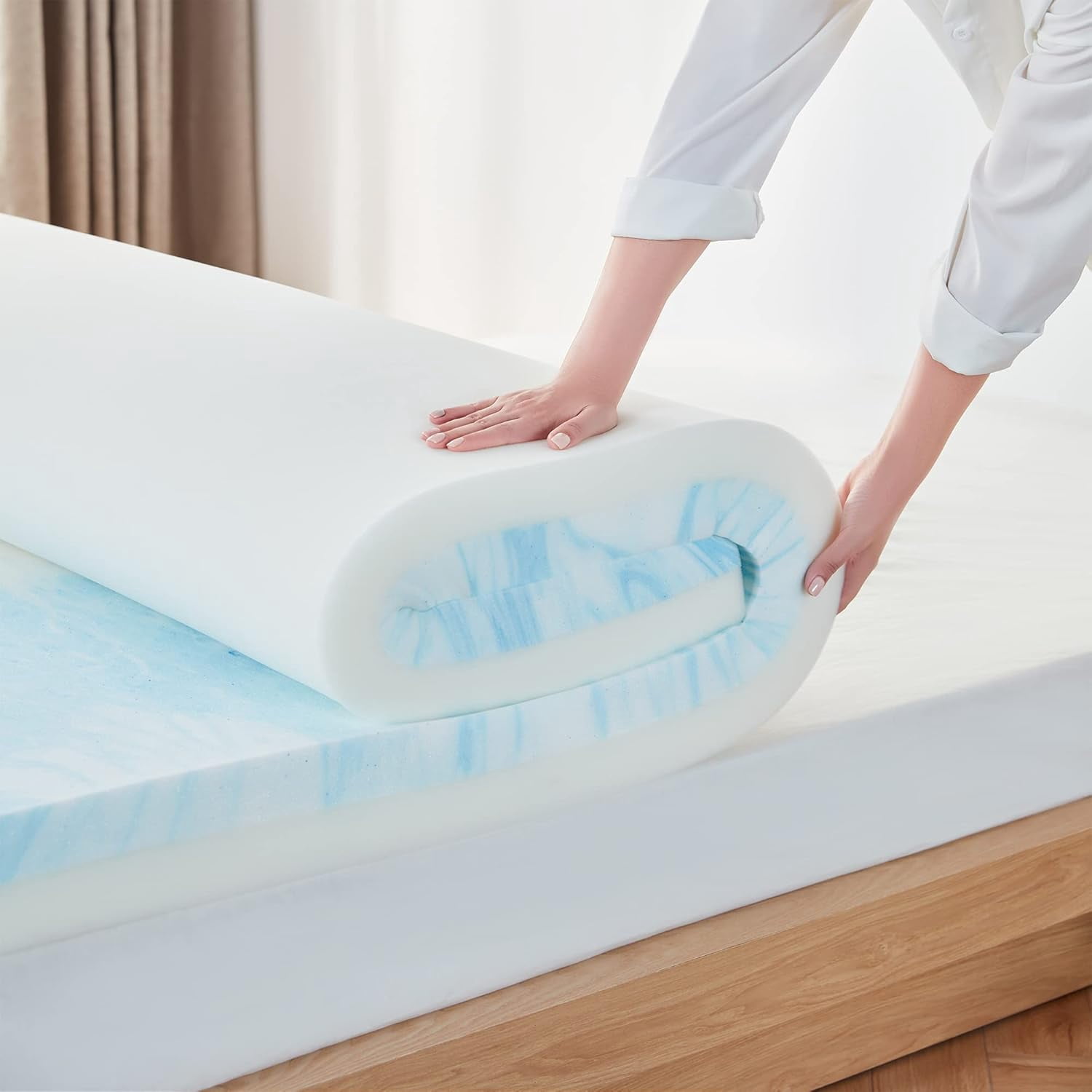 LINSY LIVING 4 Inch Queen Mattress Topper, Gel Infused Swirl Memory ...