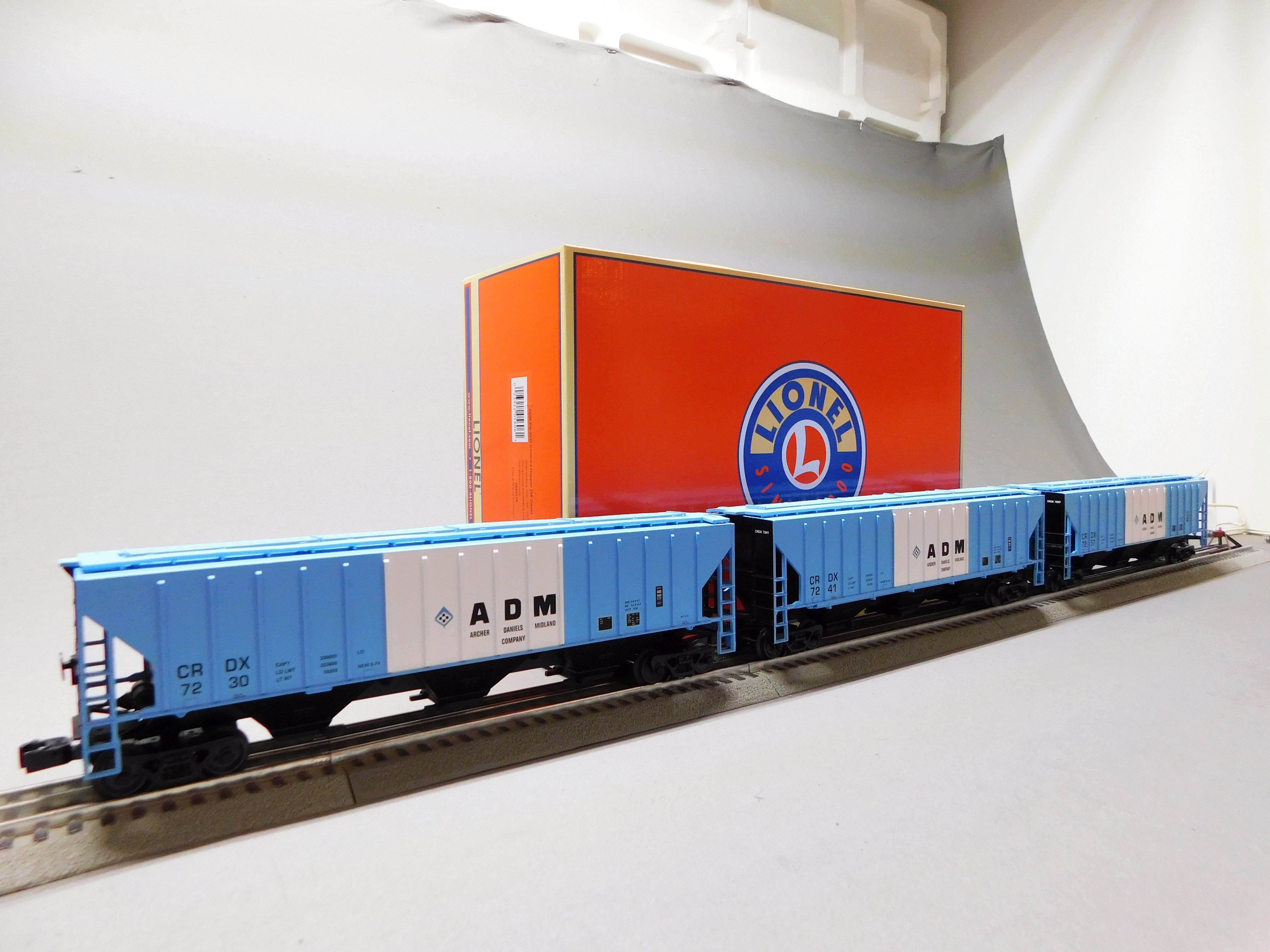 LIONEL ADM PS-2CD COVERED HOPPER 3-PACK O GAUGE 2442110 - Walmart.com