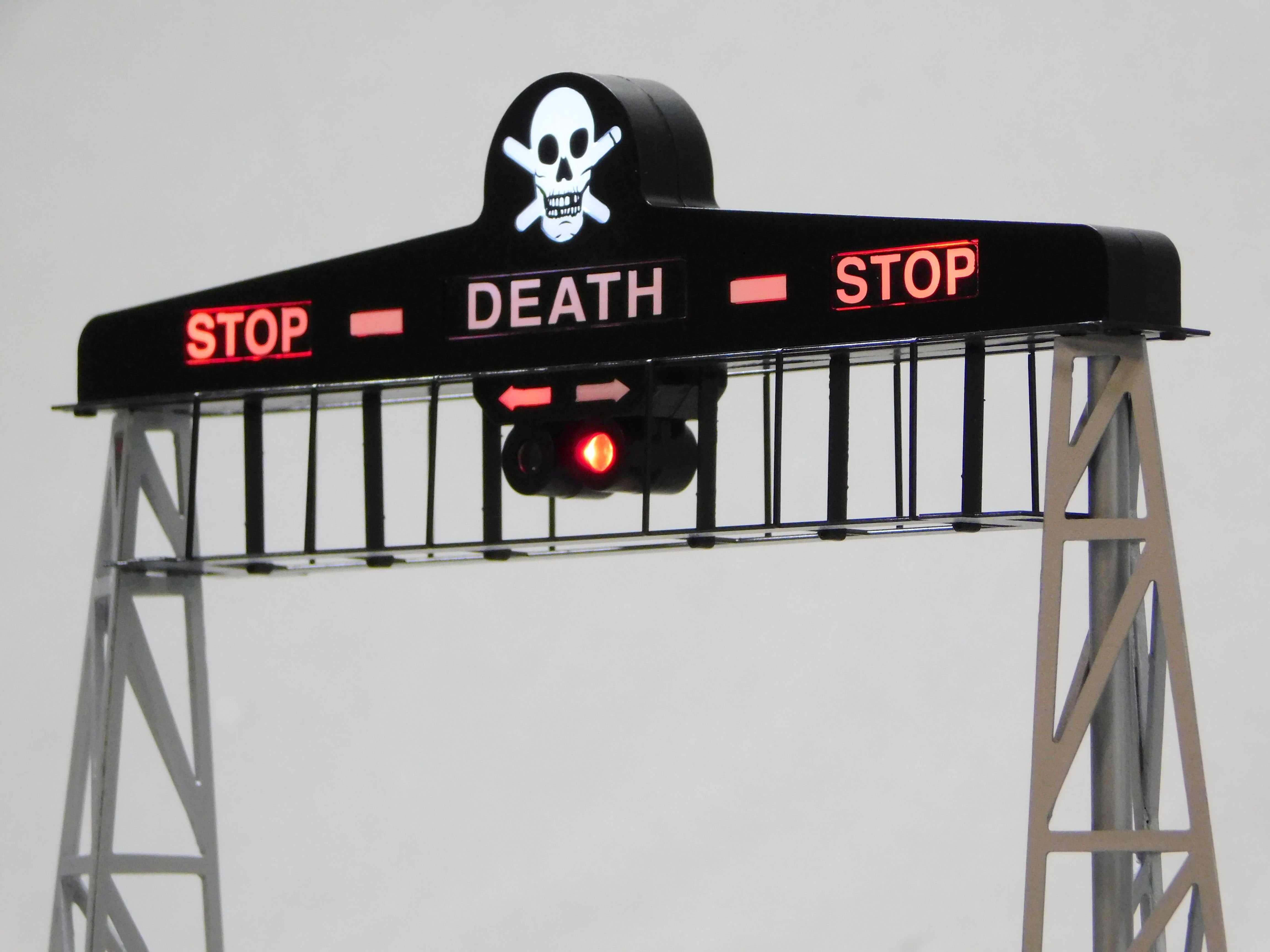 LIONEL BILLUPS CROSSING GATE O GAUGE flashers stop crossing track ...