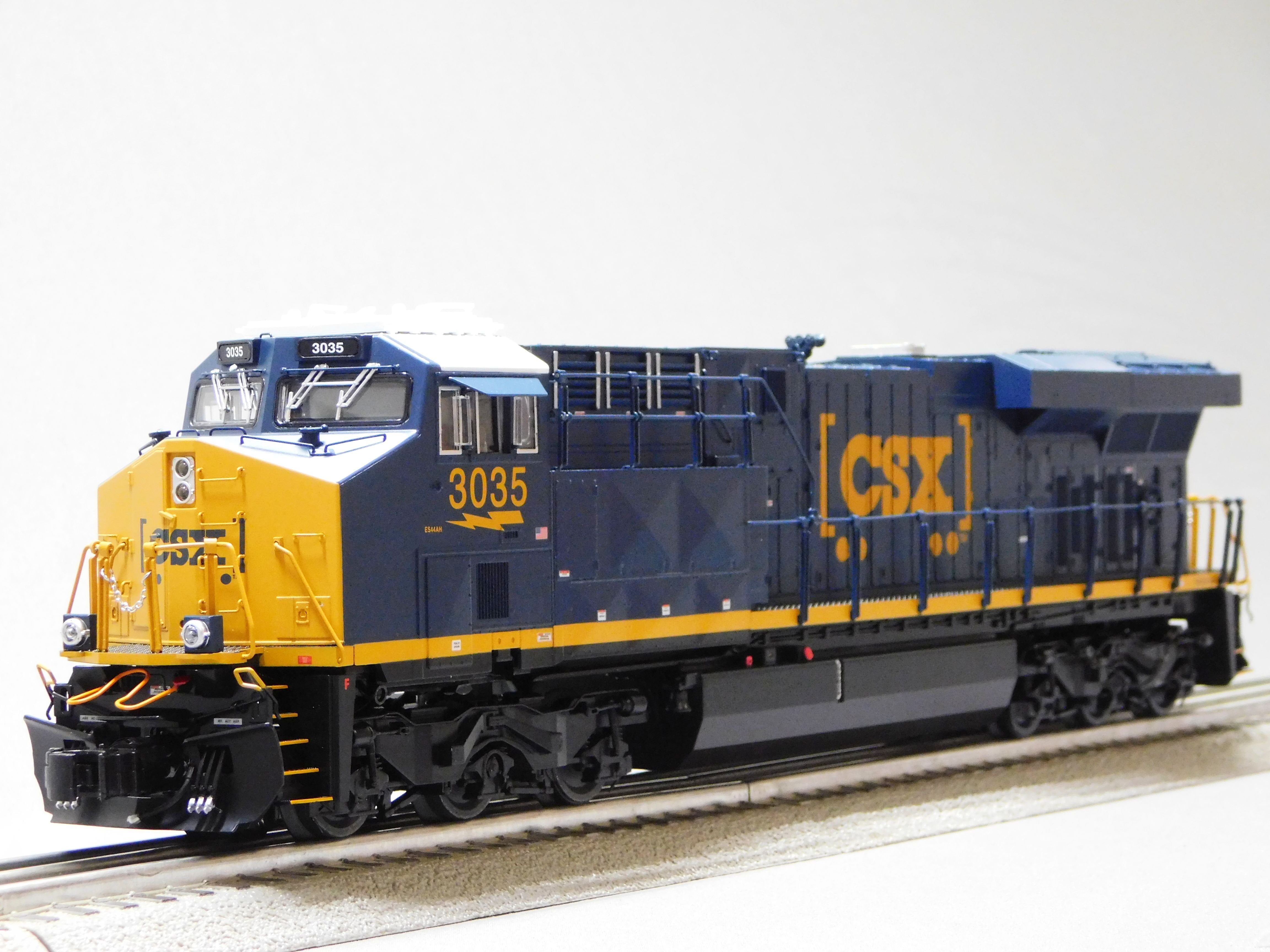 LIONEL BTO CSX LEGACY ES44 DIESEL LOCOMOTIVE #3035 O GAUGE 2433442 - Walmart.com