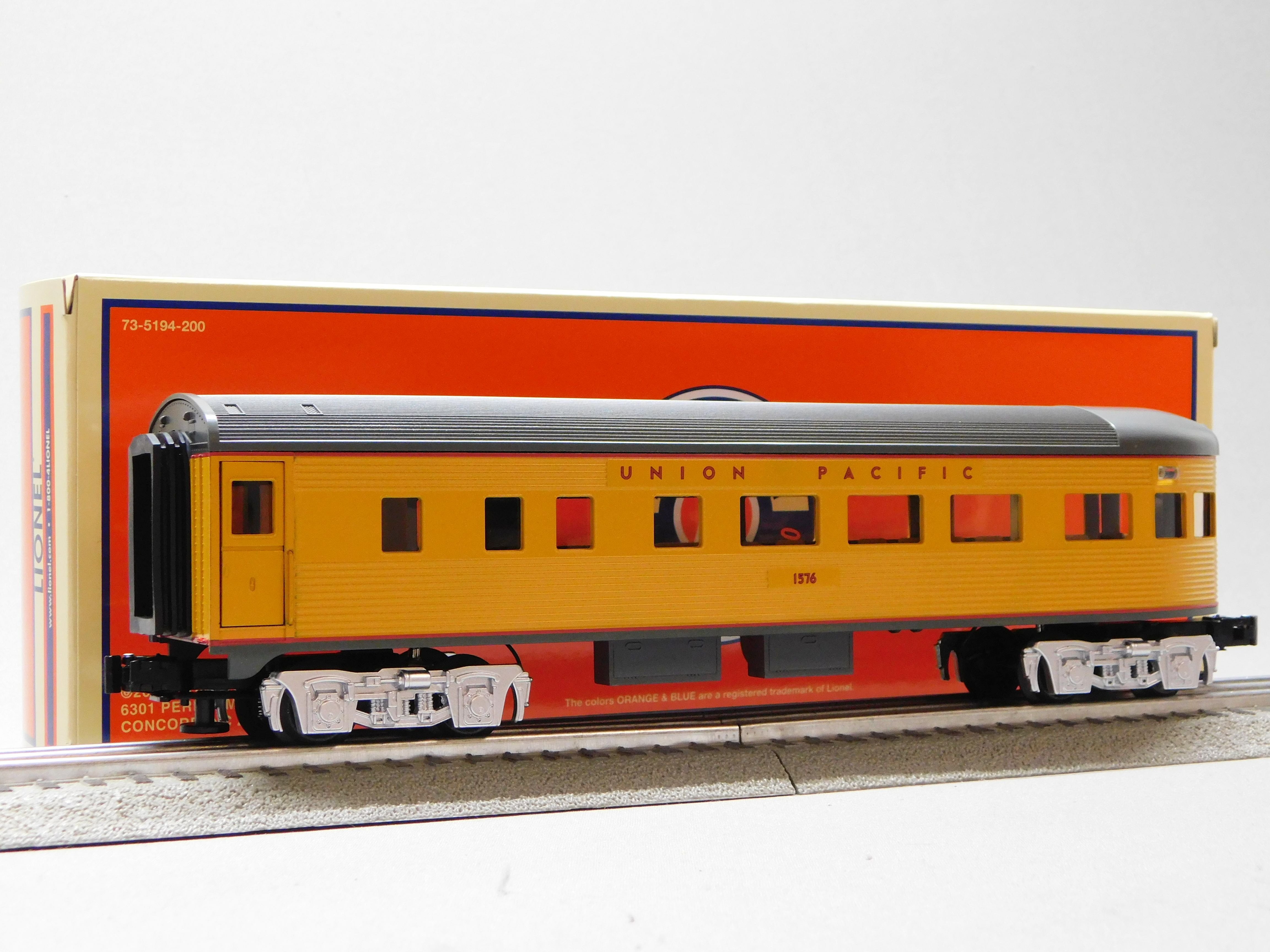LIONEL UNION PACIFIC STREAMLINED OBSERVATION COACH CAR #1576 O GAUGE ...