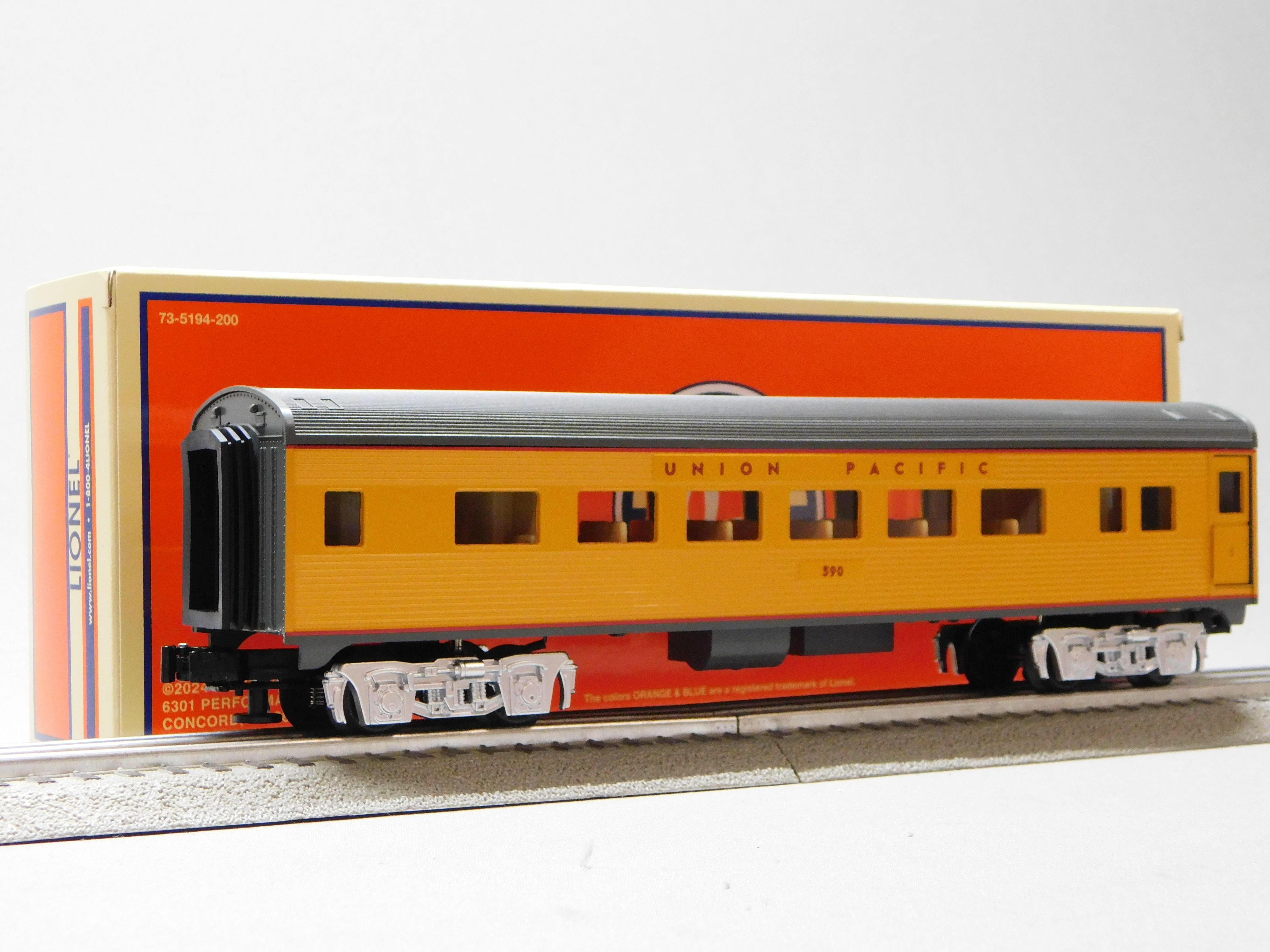 LIONEL UNION PACIFIC STREAMLINED PASSENGER CAR #590 O GAUGE 2427840 ...