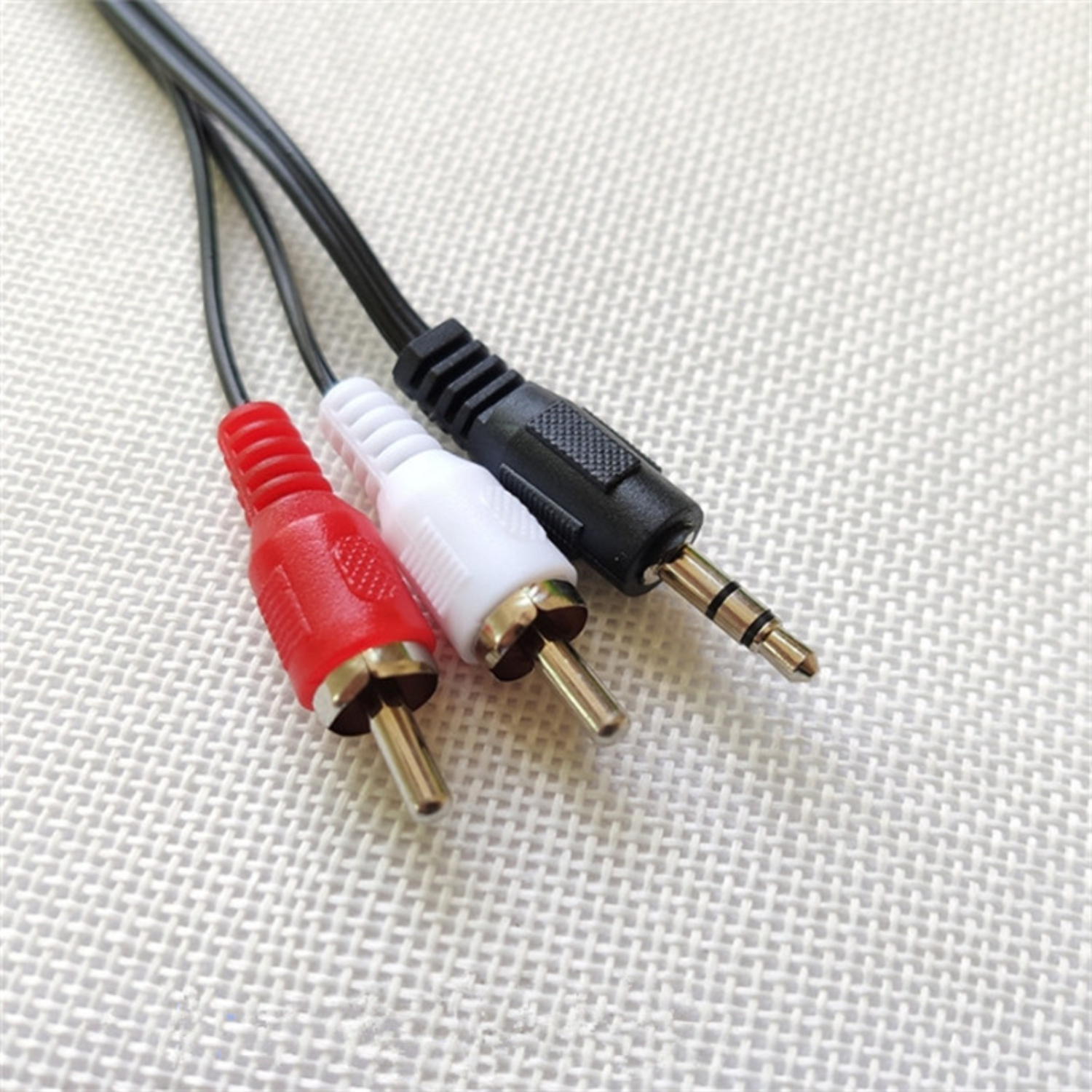 LNJLAN 3.5MM Audio Cable Split into Two AV Audio Cables Headphone Cable ...