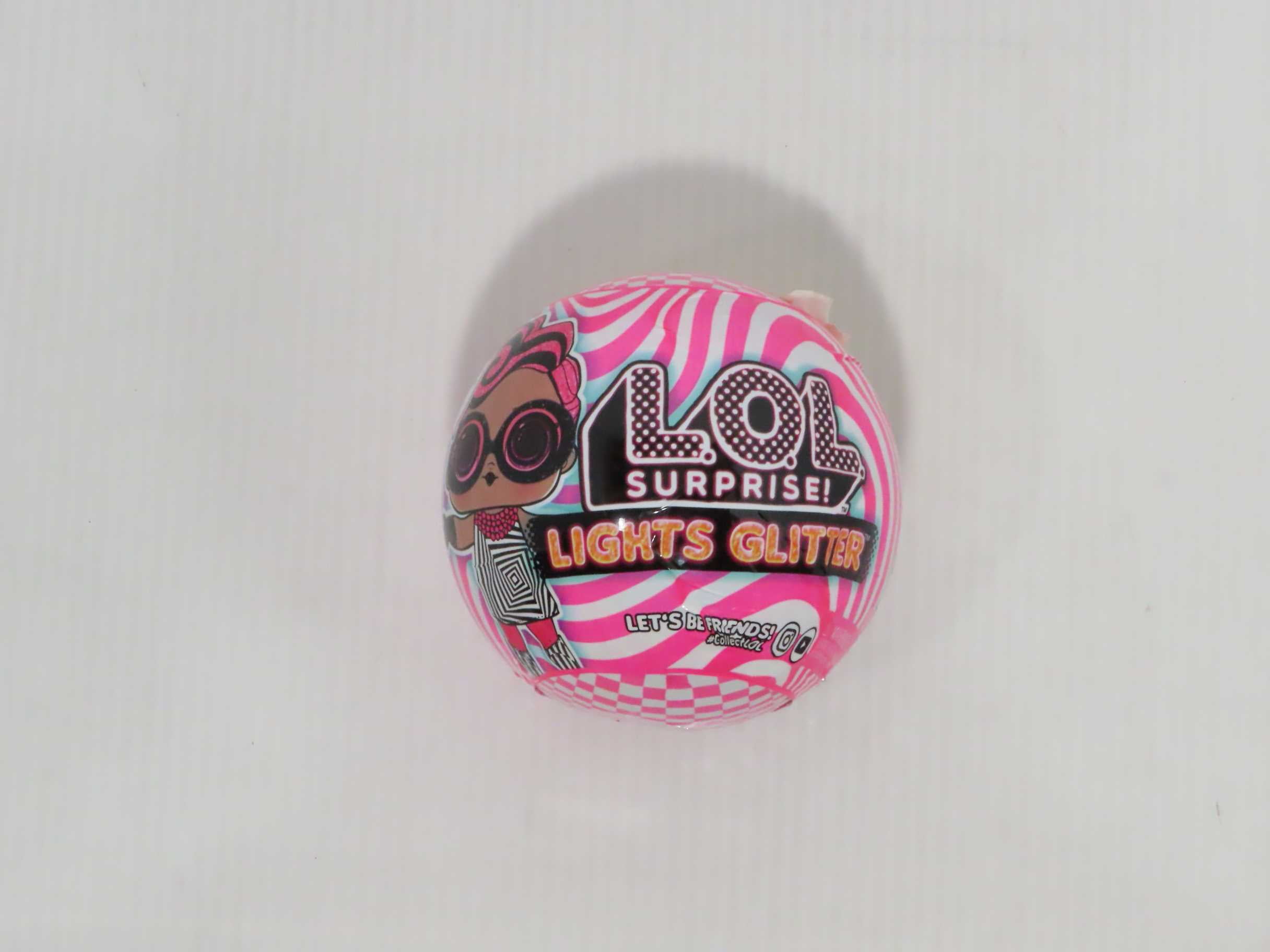 LOL Surpise Lights Glitter 8 Surprise Ball Sparkly Light Up Doll ...