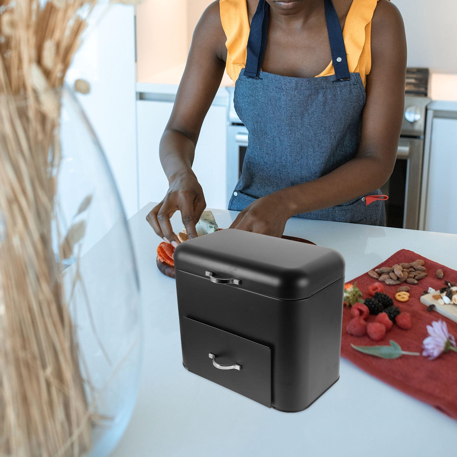 LOLIPPYY Airtight Bread Container with Protection from Stains Black ...