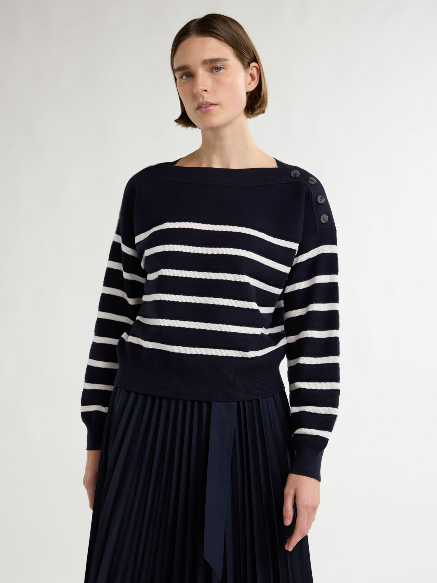 Free Assembly Women’s and Women's Plus Cropped Button Shoulder Sweater ...