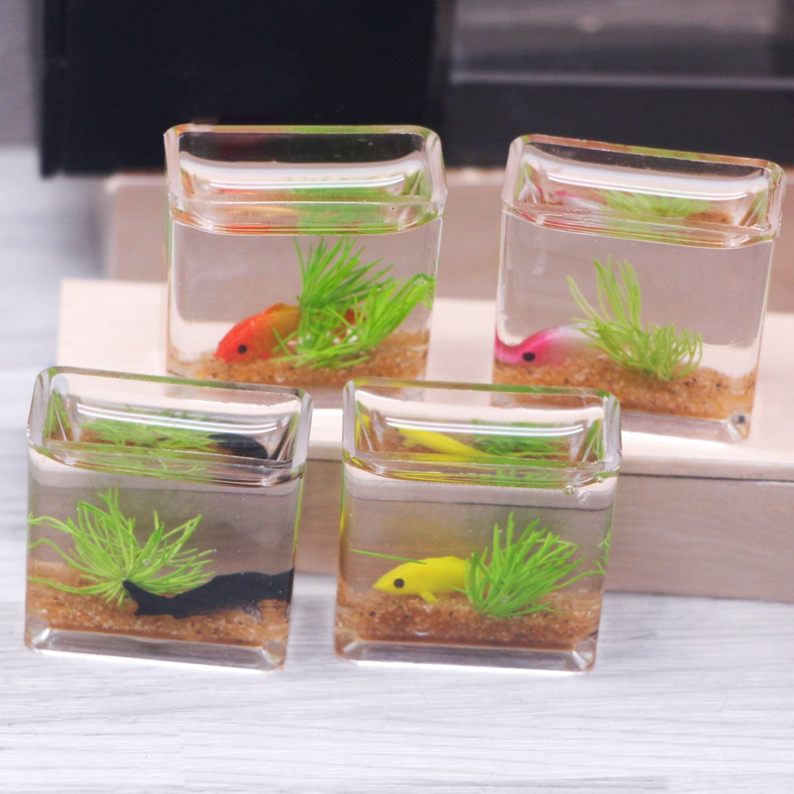 LShunze 4Pcs Mini Dollhouse Accessories Miniature Dollhouse Fish Tanks ...