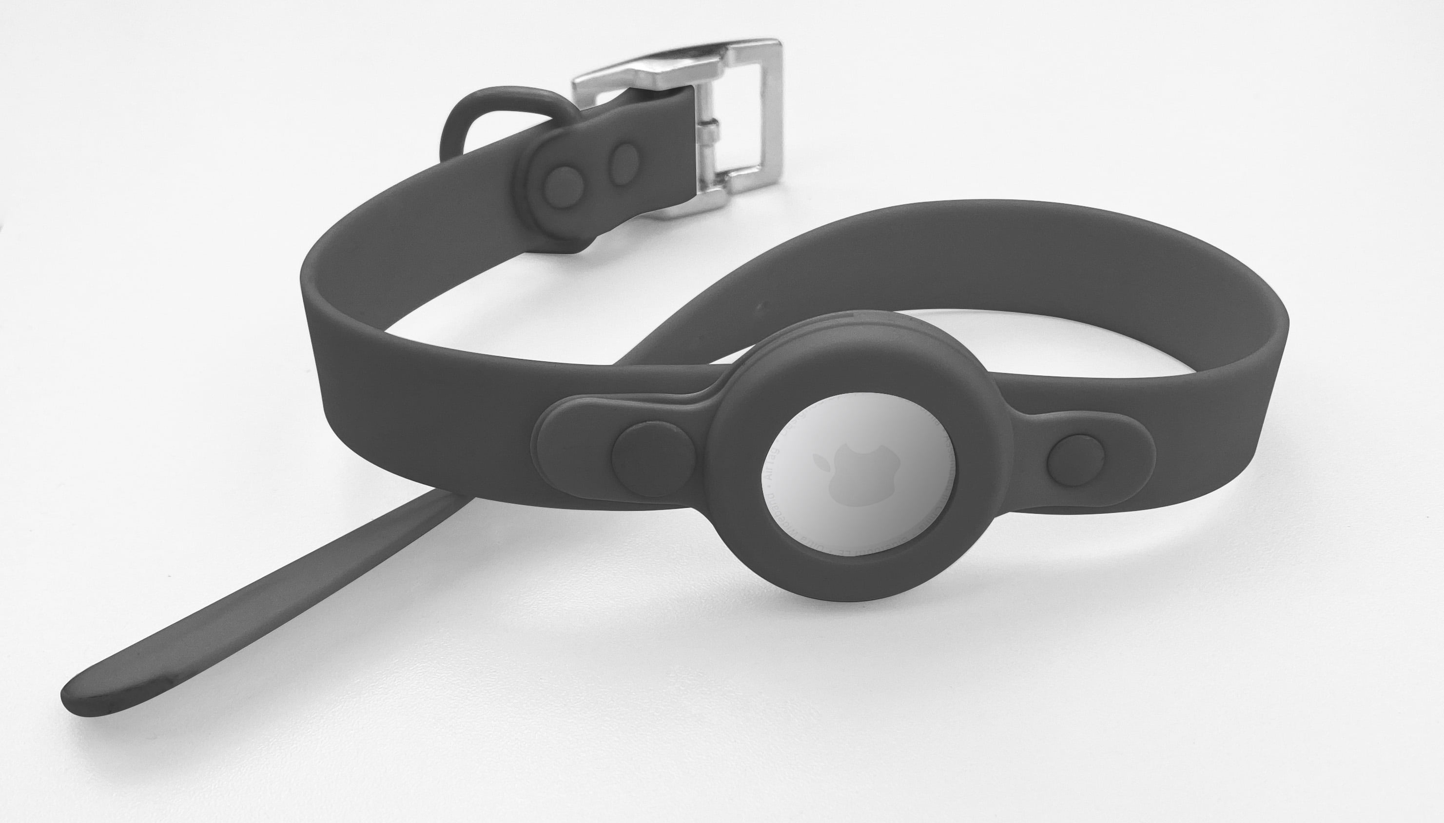 LUXE + LOLI Black Dog Collar with AirTag Holder, Medium - Walmart.com