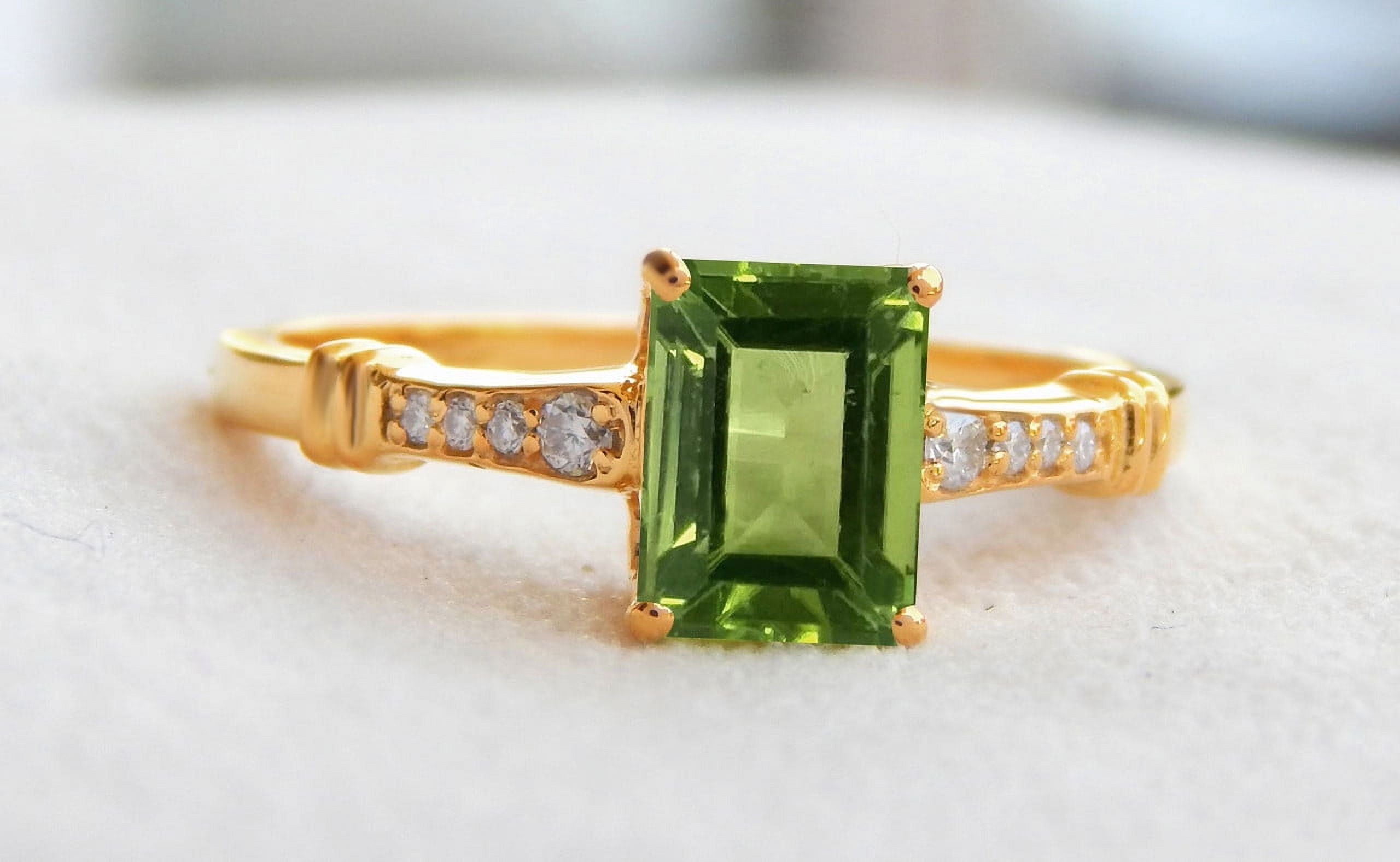 Lab-Grown Peridot - Emerald Cut Peridot , 7x9 Size ,Lab-Grown Peridot ...