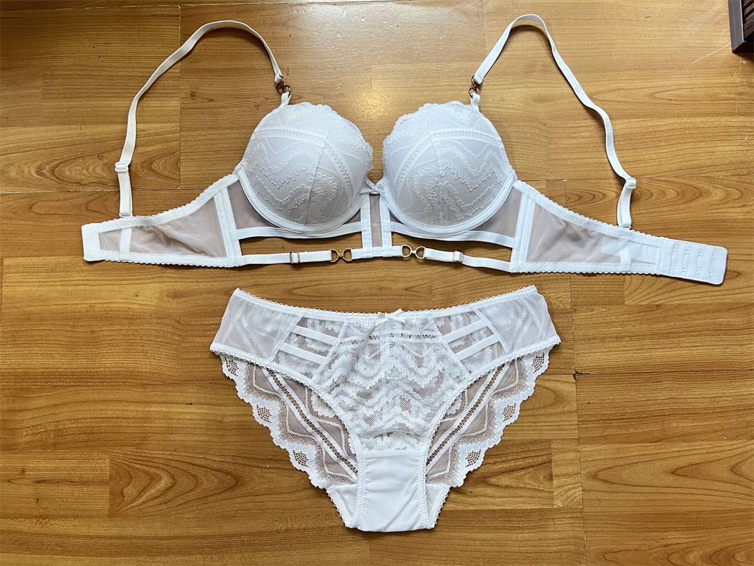 HHH Lady Sexy Underwear Small Chest Gathered Chest Large Hollow out ...