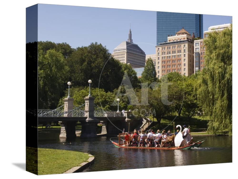 Lagoon Bridge and Swan Boat in the Public Garden, Boston, Massachusetts ...