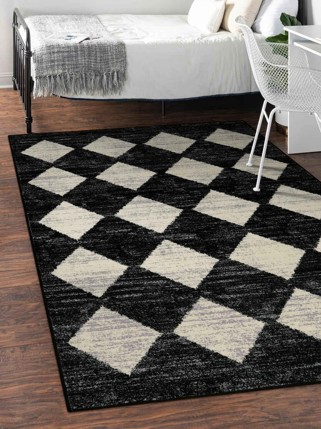 Lahome 4'x6' Washable Moroccan Trellis Area Rug Washable Black Entry ...