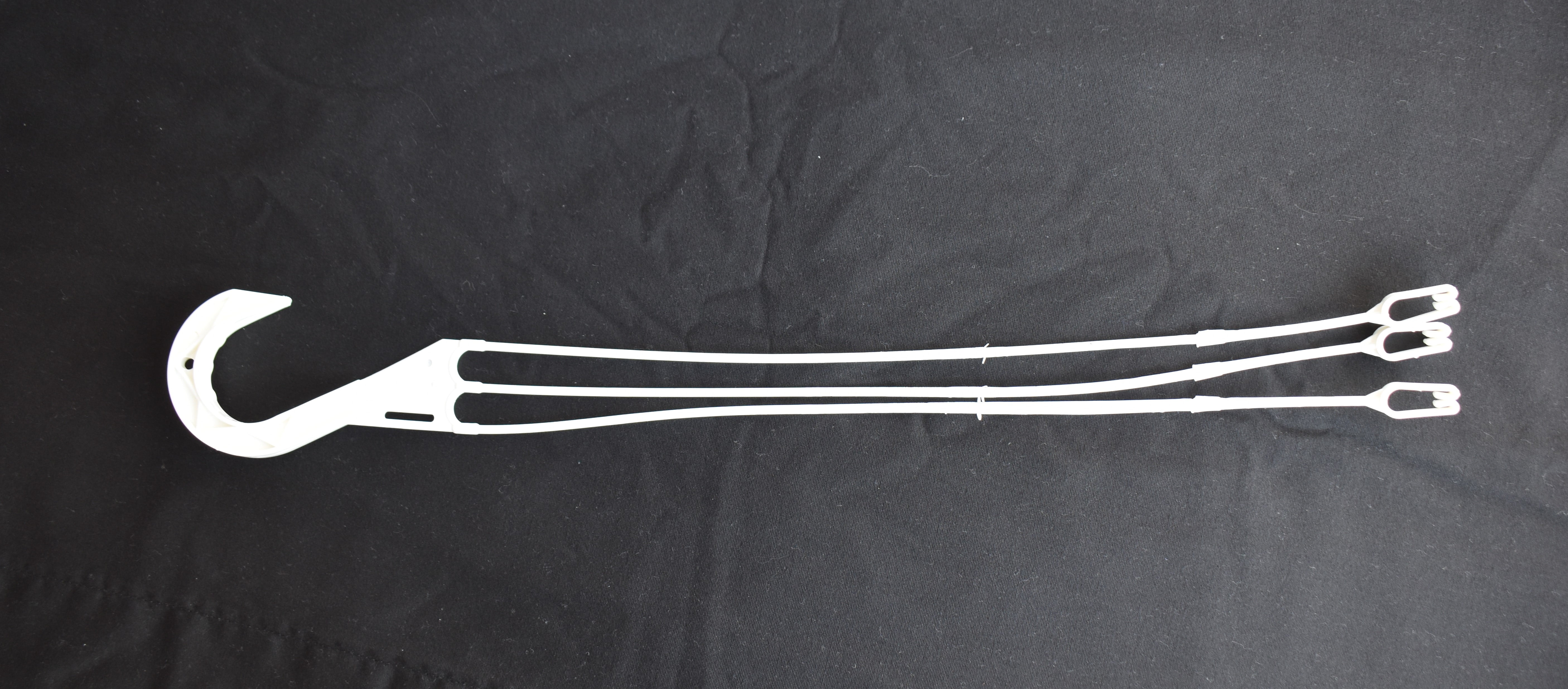 Landmark Plastic Replacement White Plastic Plant Hangers with 19 ...