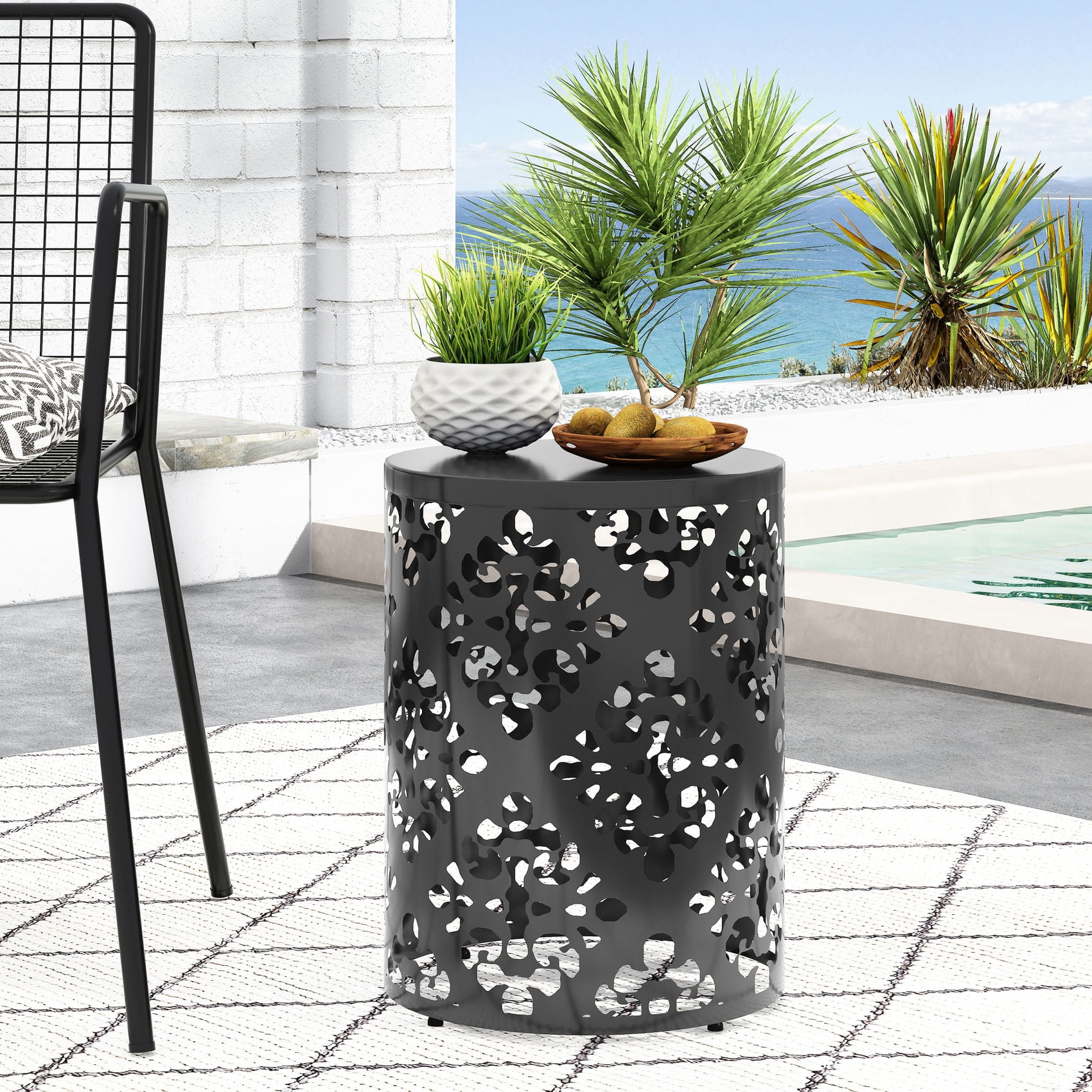 Large Cylindrical Outdoor Side Table / Provide Space for Outdoor ...