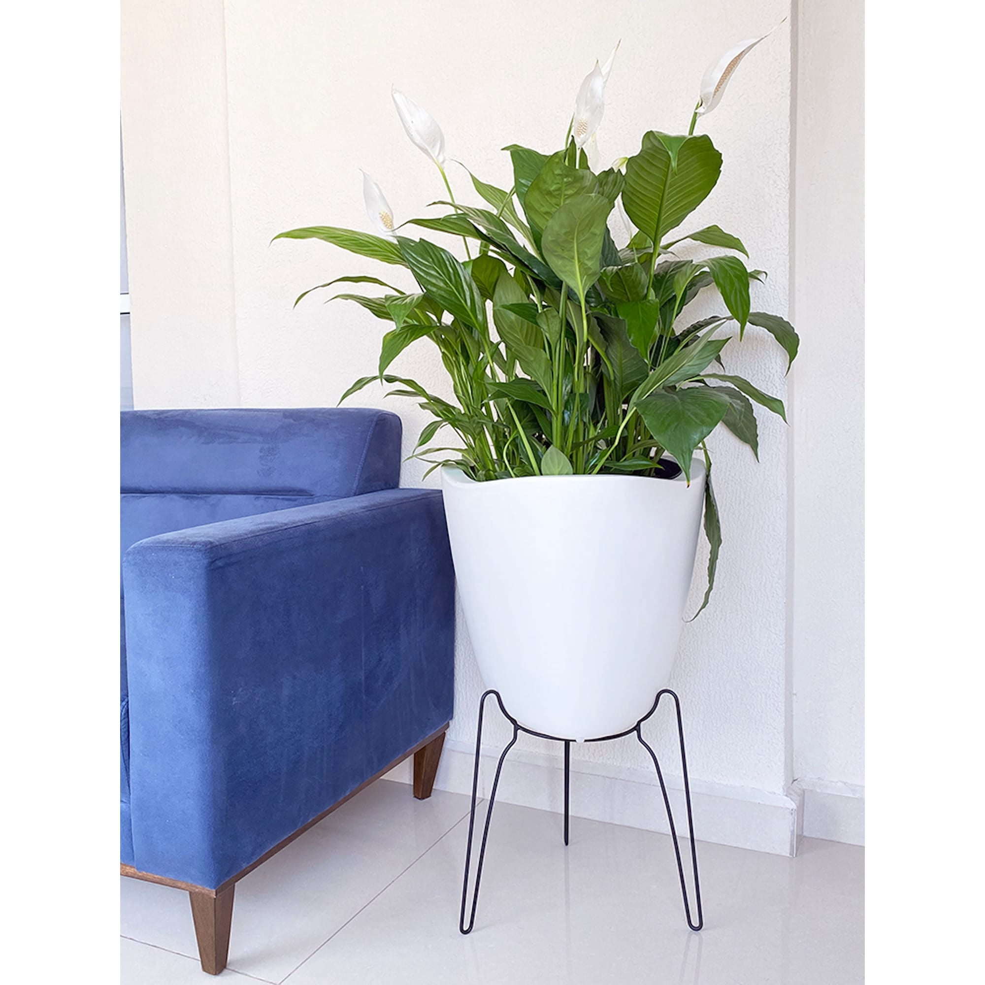 Large Tryas Resin/ Metal 2-Piece Pot Planter White - Walmart.com