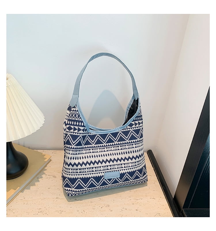 Large and modern shoulder bag for students, simple and elegant design ...