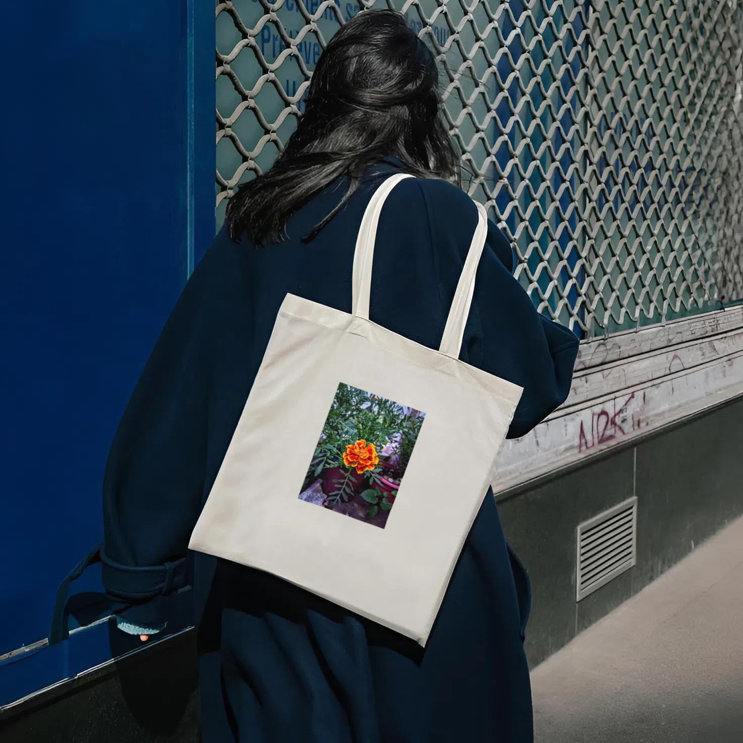 Late Summer Marigold Autumn Yellow Garden Bloom Nature Scene Tote Bags ...