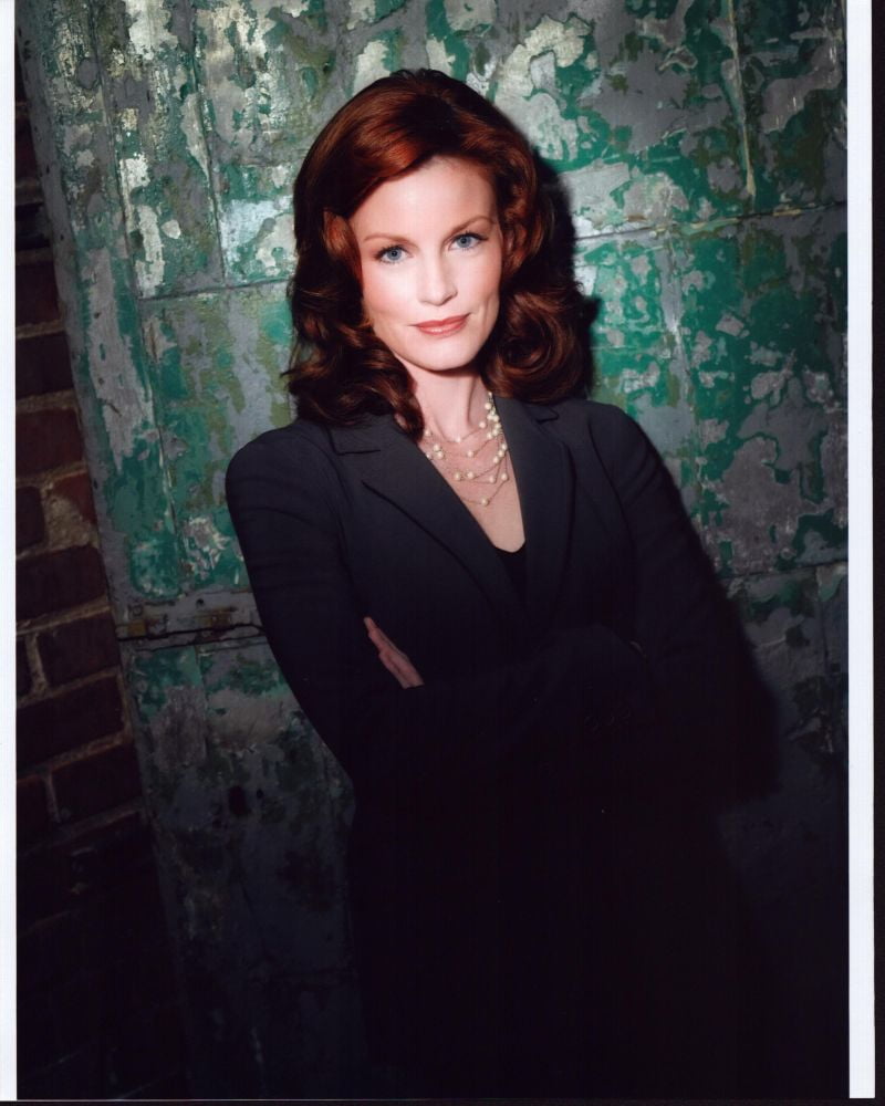 Laura Leighton In Gray Blazer Arms Crossed Photo Print (8 x 10) - Item ...