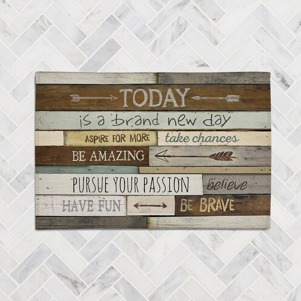 Laural Home Inspiring Mantra Chenille Accent Rug 2' x 3' 2' x 3 ...