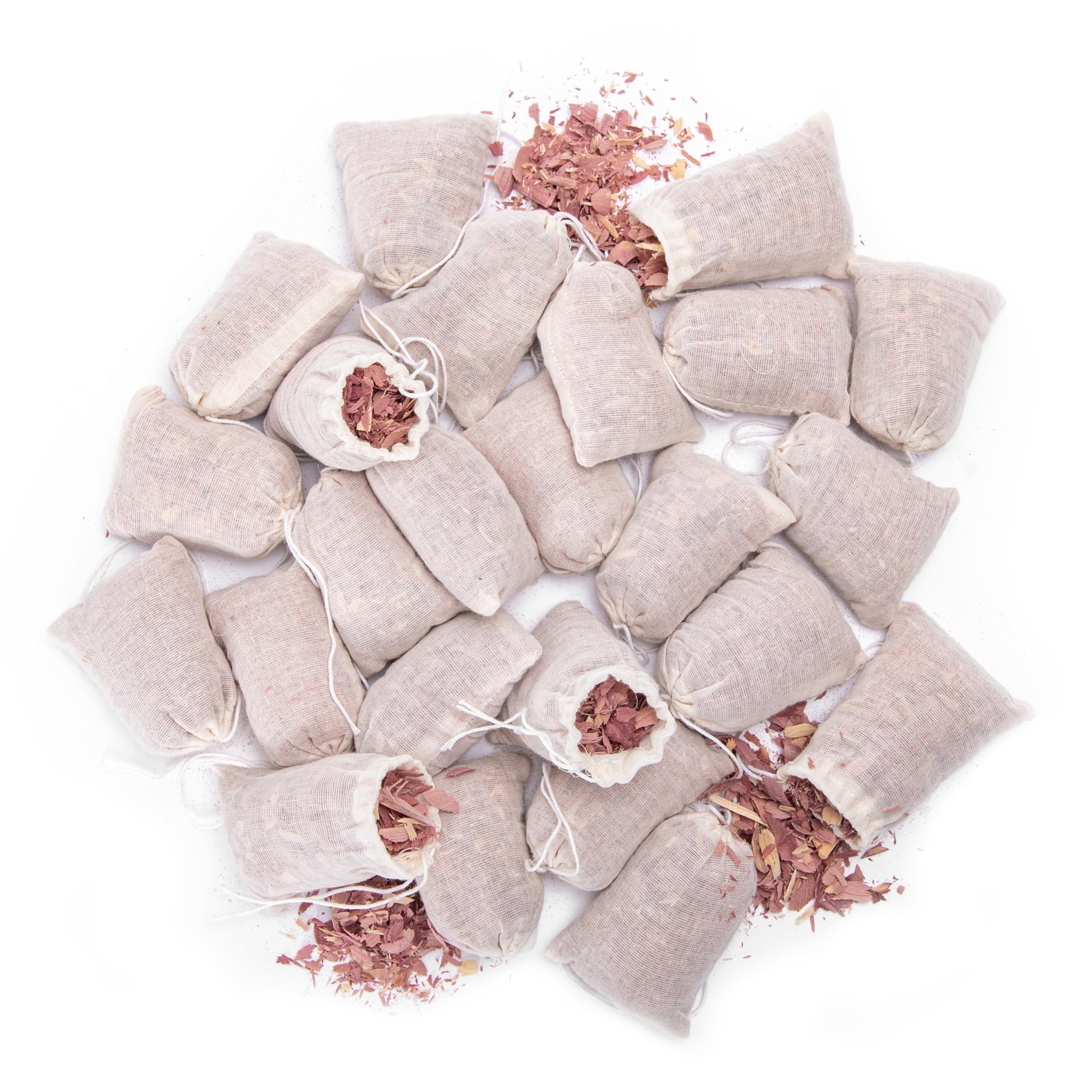 Lavande Sur Terre Pack of 24 Cedar Sachets Bag, Red Cedar Chips Sachets ...