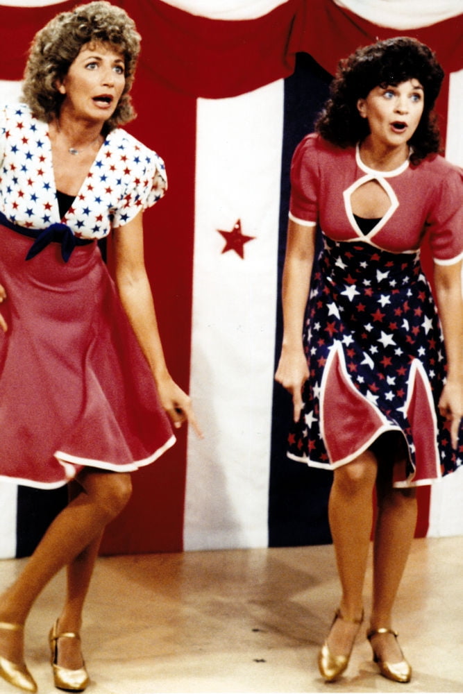 Laverne And Shirley Poster 24Inx36In Art Poster 24x36 Multi-Color ...