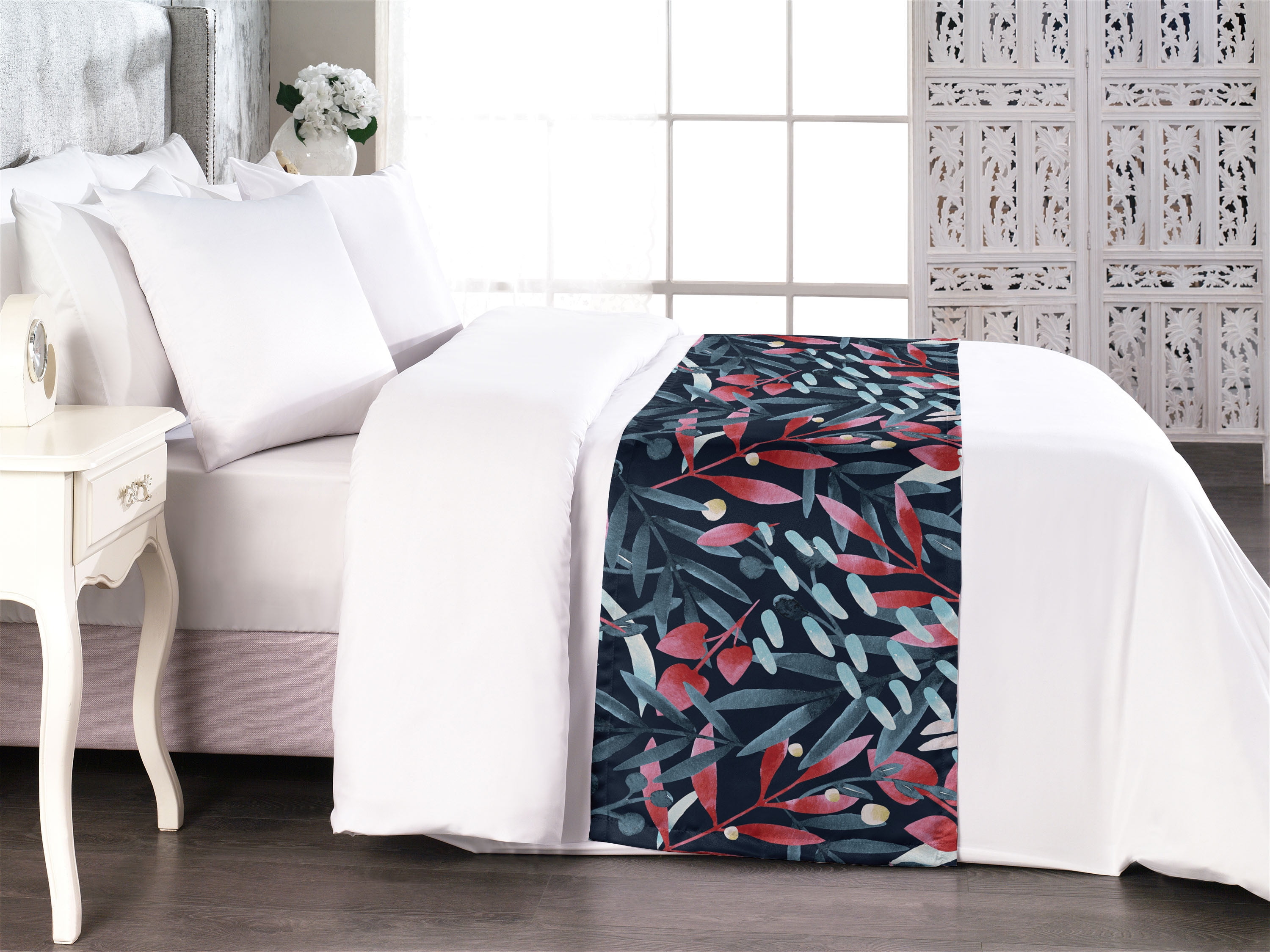 Leafy Design Bed Runner, Modern Color Palette Tropical Jungle Leaves ...
