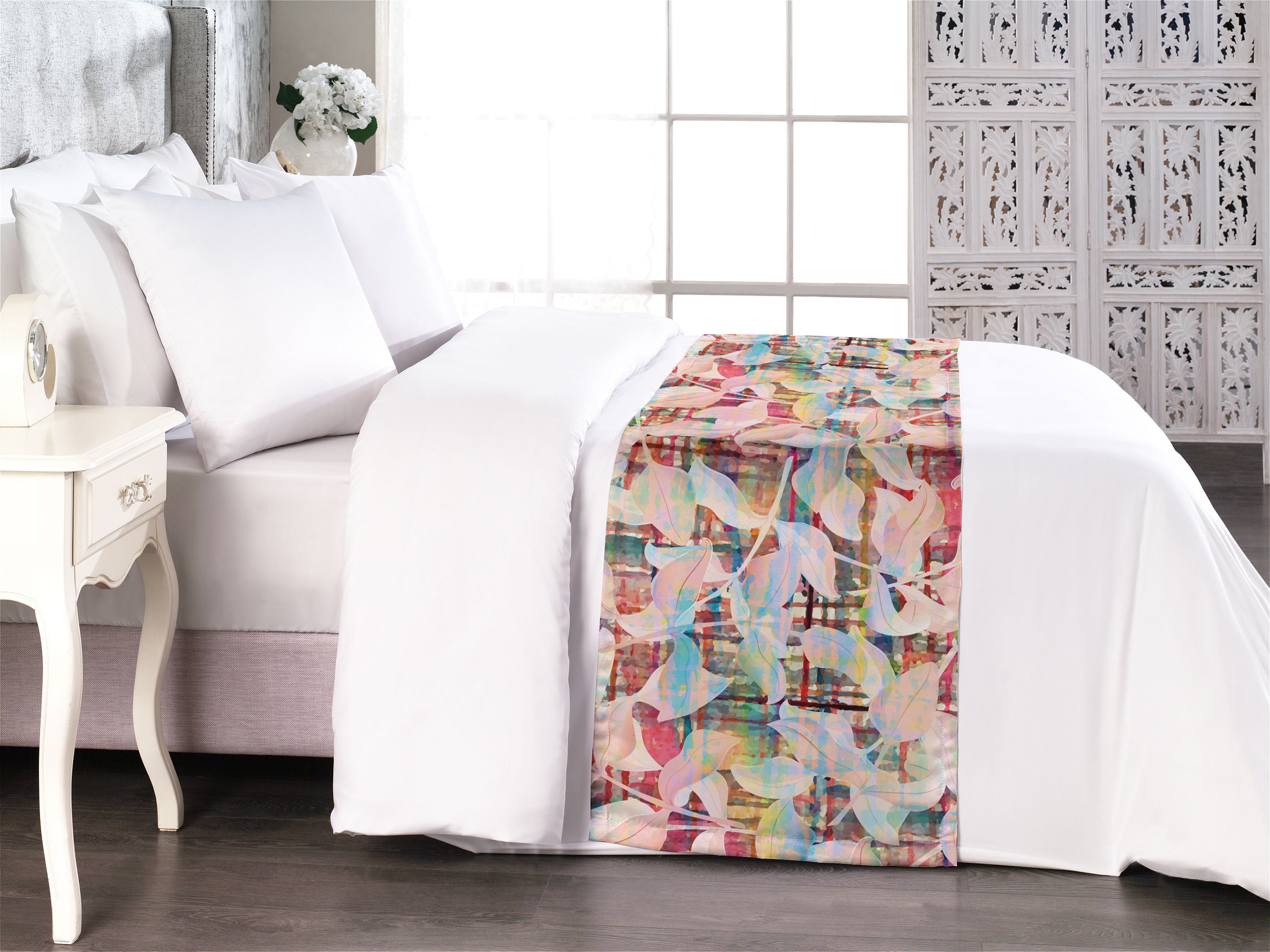 Leafy Design Bed Runner, Modern Psychedelic Inspirations Banana Leaves ...