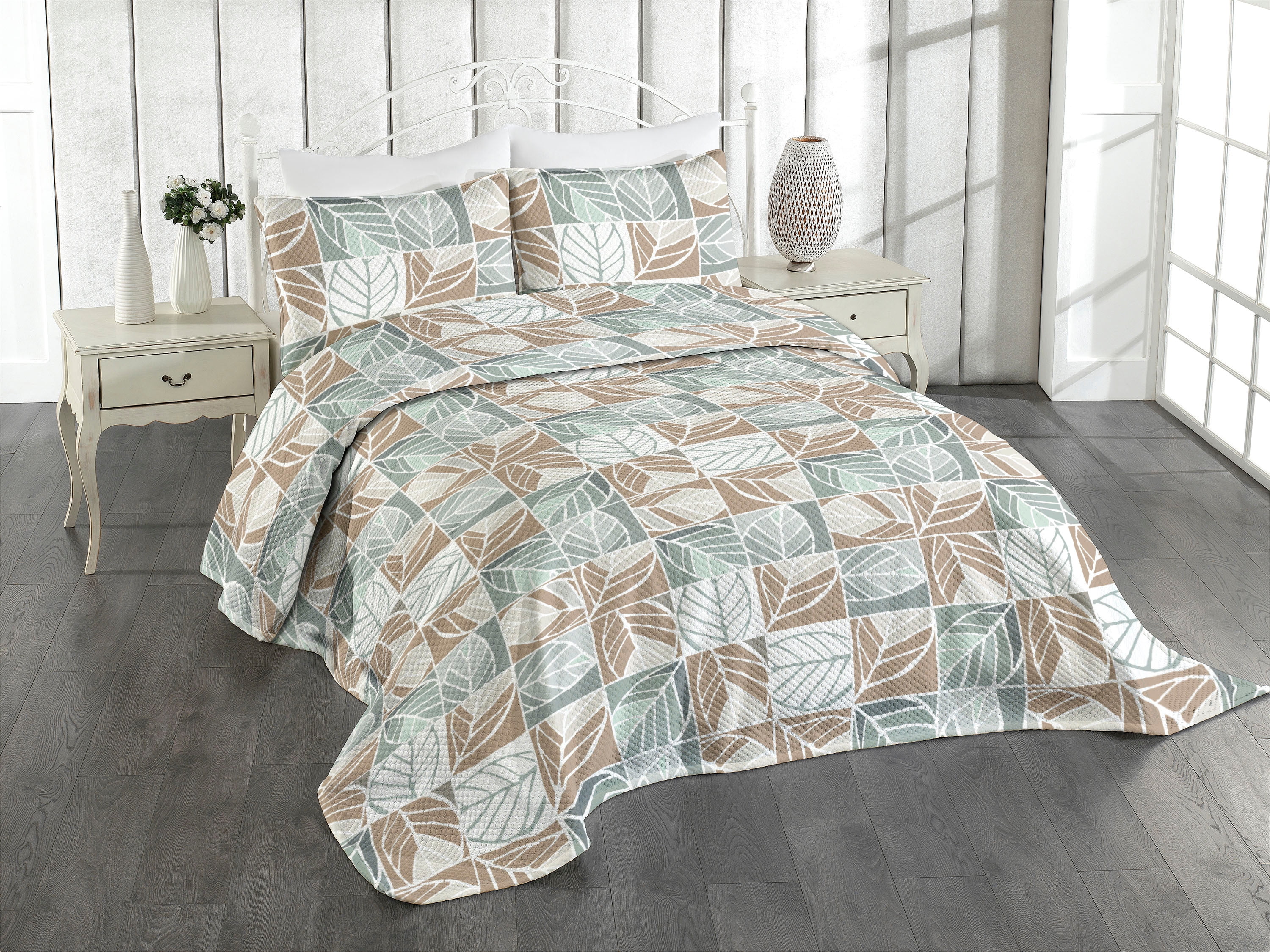Leafy Design Bedspread, Pop Art Inspired Modern Neutral Boho Leaves ...