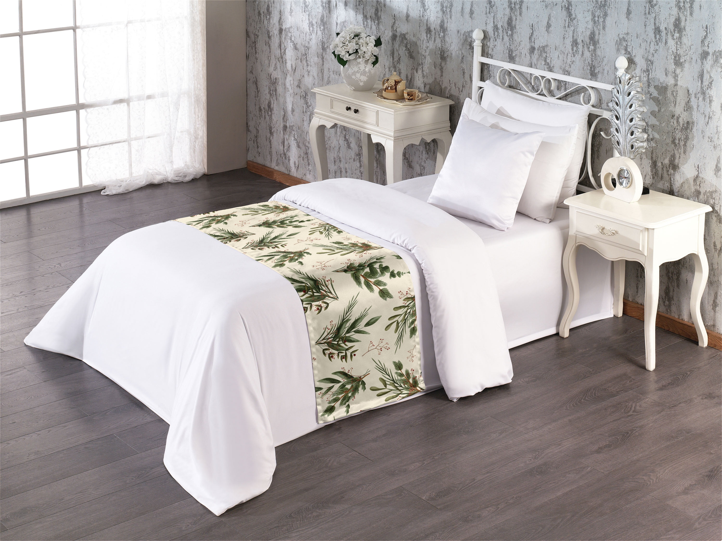 Leaves Greenery Bed Runner, Realistic Look Leaf Pattern With Minimalist ...