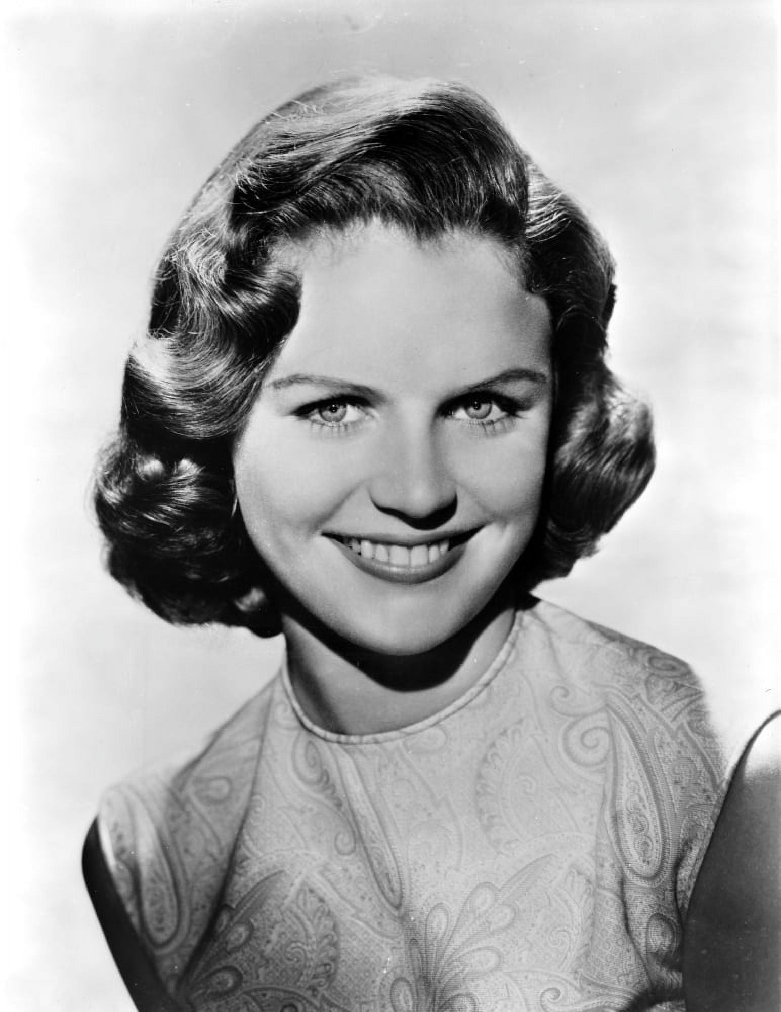 Lee Remick smiling in Classic Portrait Photo Print (8 x 10) - Walmart.com