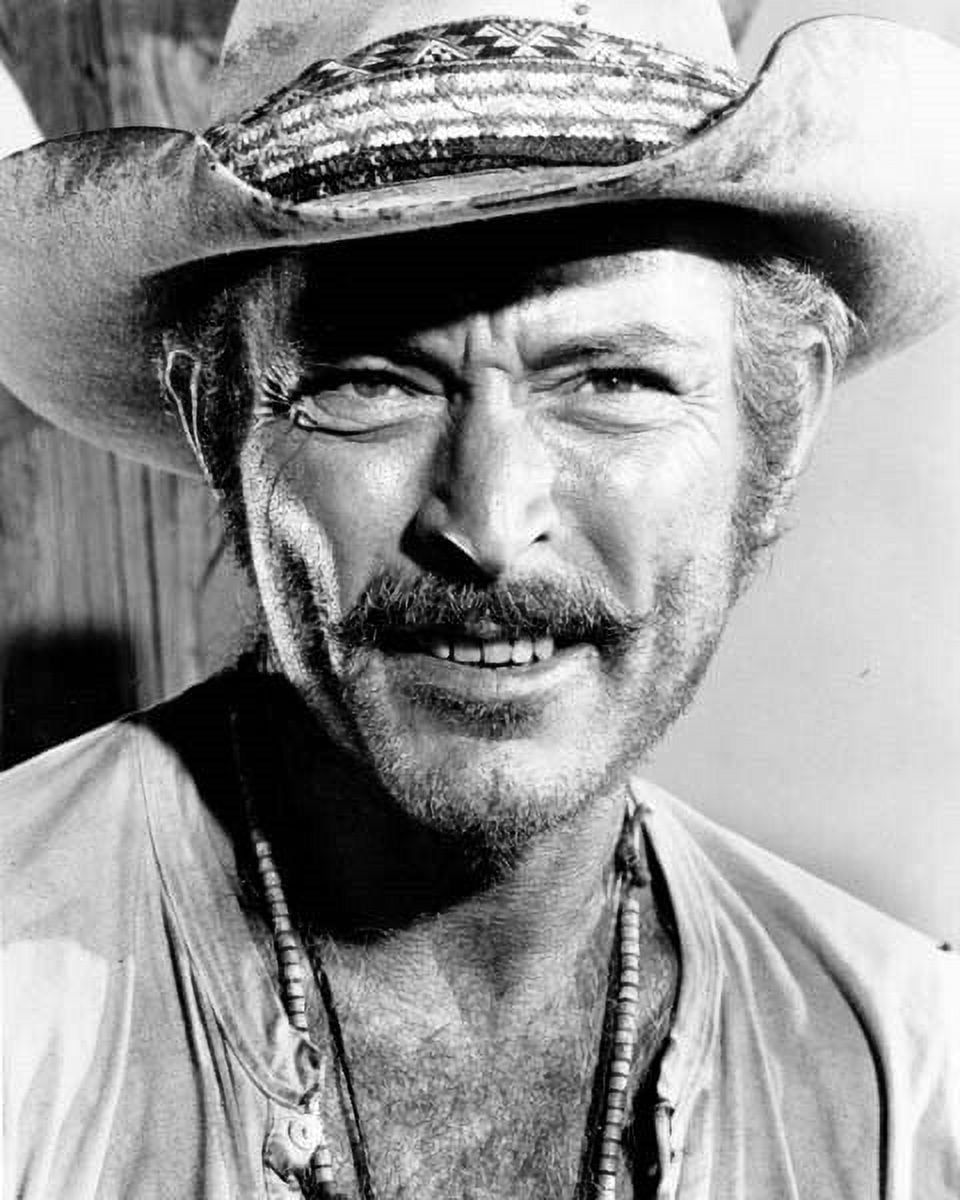 Lee Van Cleef gives his iconic smile as Jaroo 1970 western El Condor ...