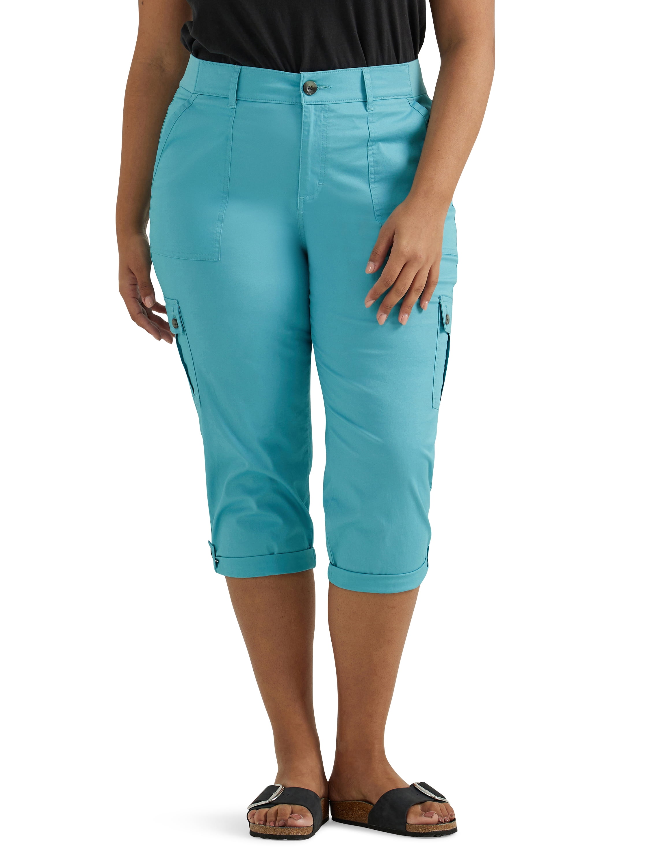 Lee Women's Plus Size Flex-to-Go Cargo Capri - Walmart.com