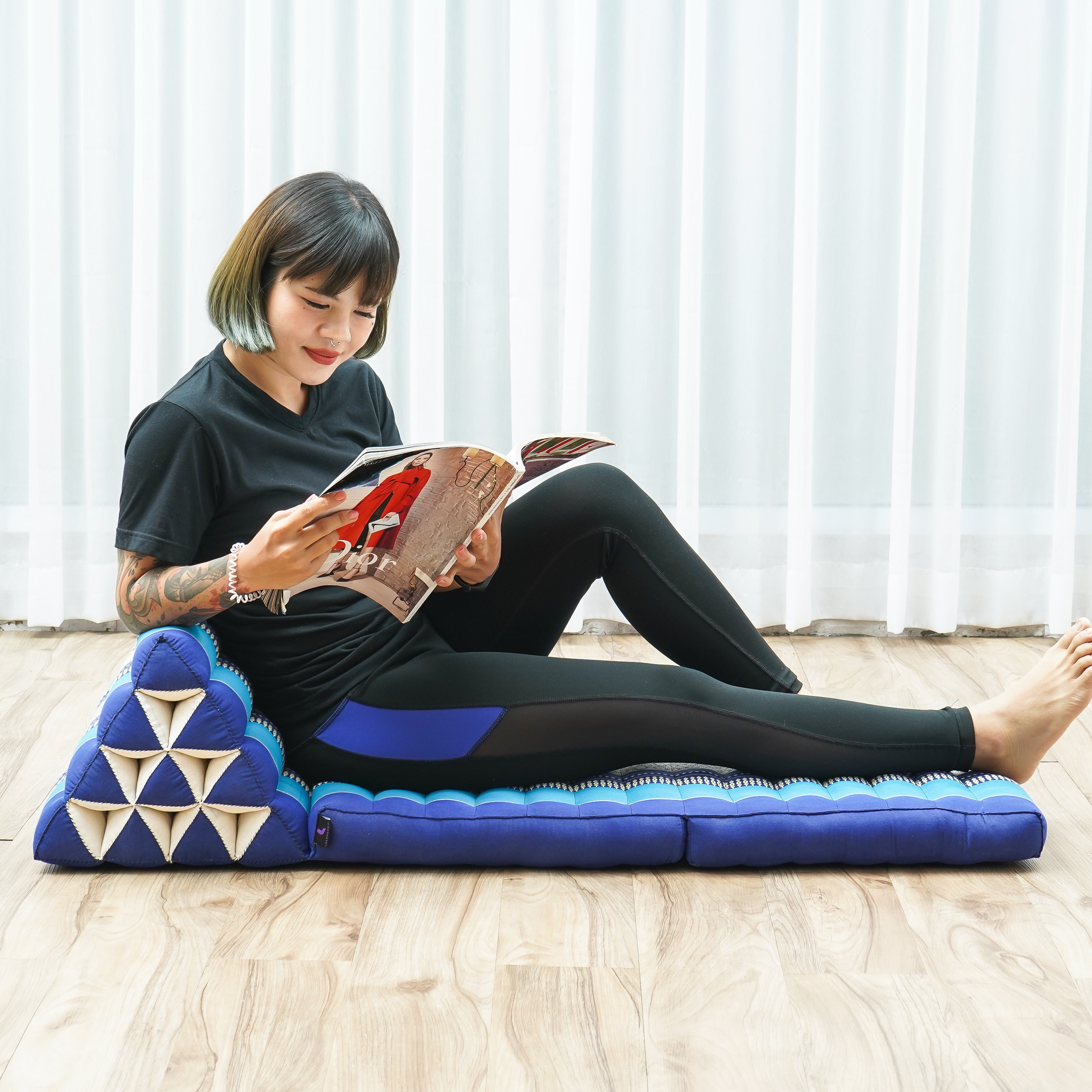 Leewadee 2-Fold Mat with Triangle Cushion – Comfortable TV Pillow ...
