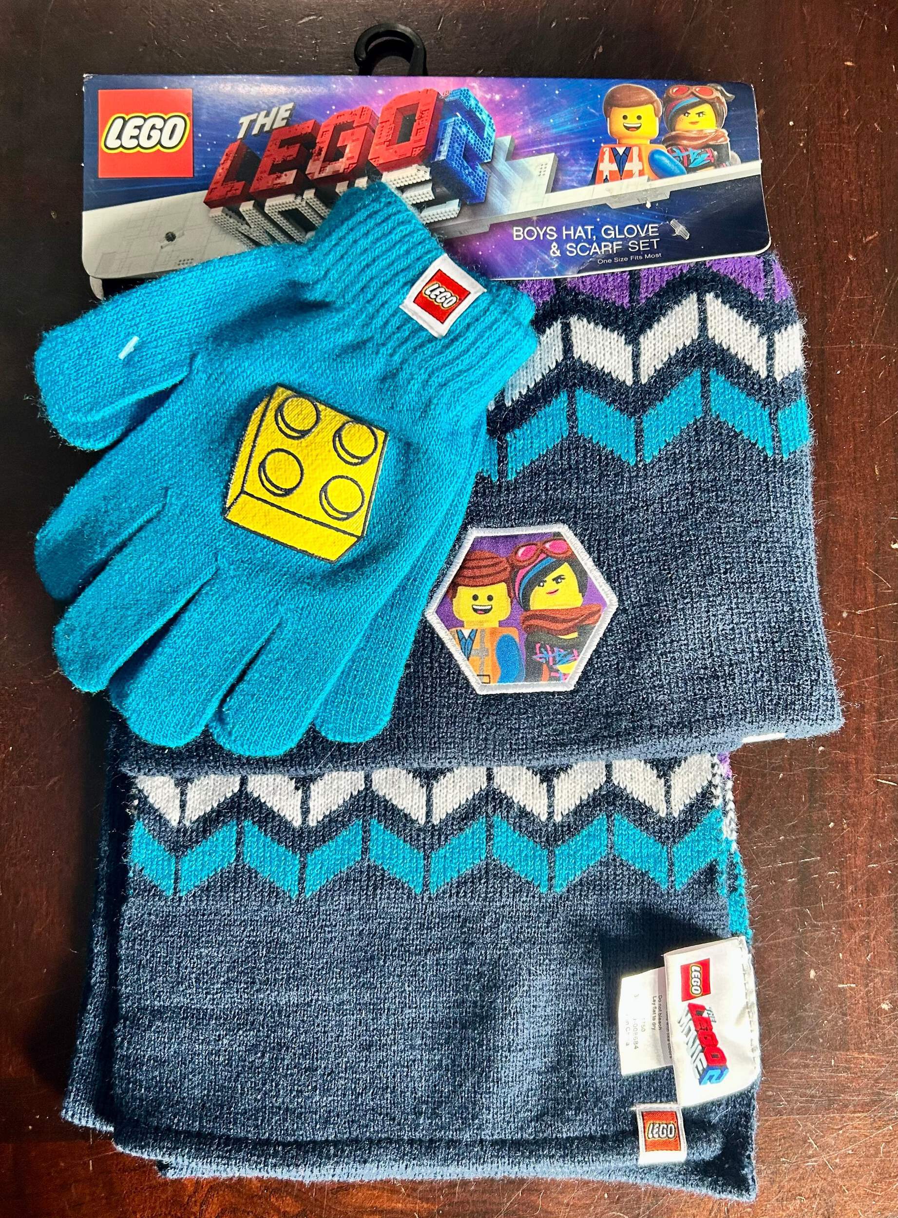 Lego Movie Hat, Glove, and Scarf 3 Piece Set - Walmart.com