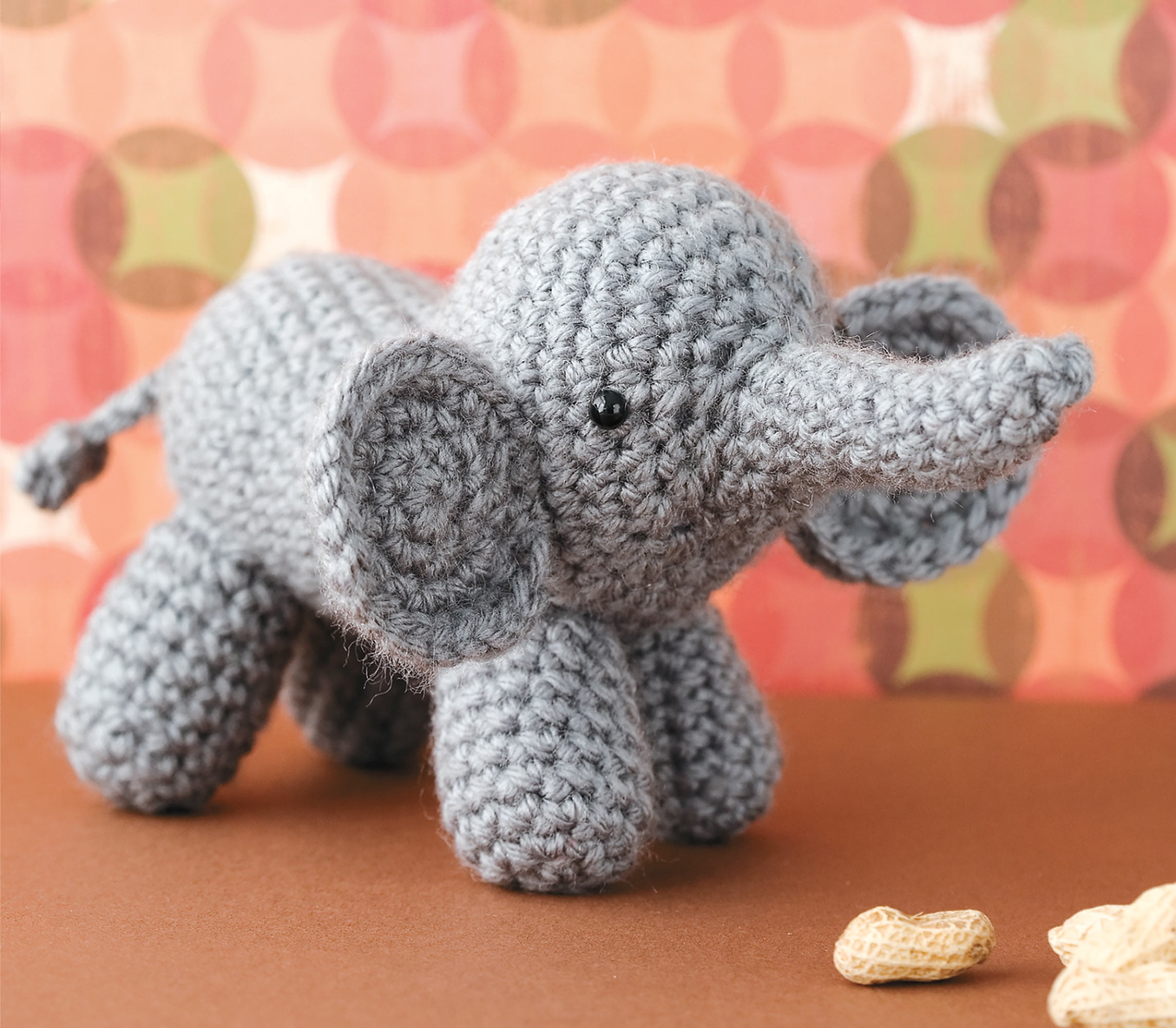 Leisure Arts Vanna's Choice Easy Crochet Figures: 10 Amigurumi Designs ...