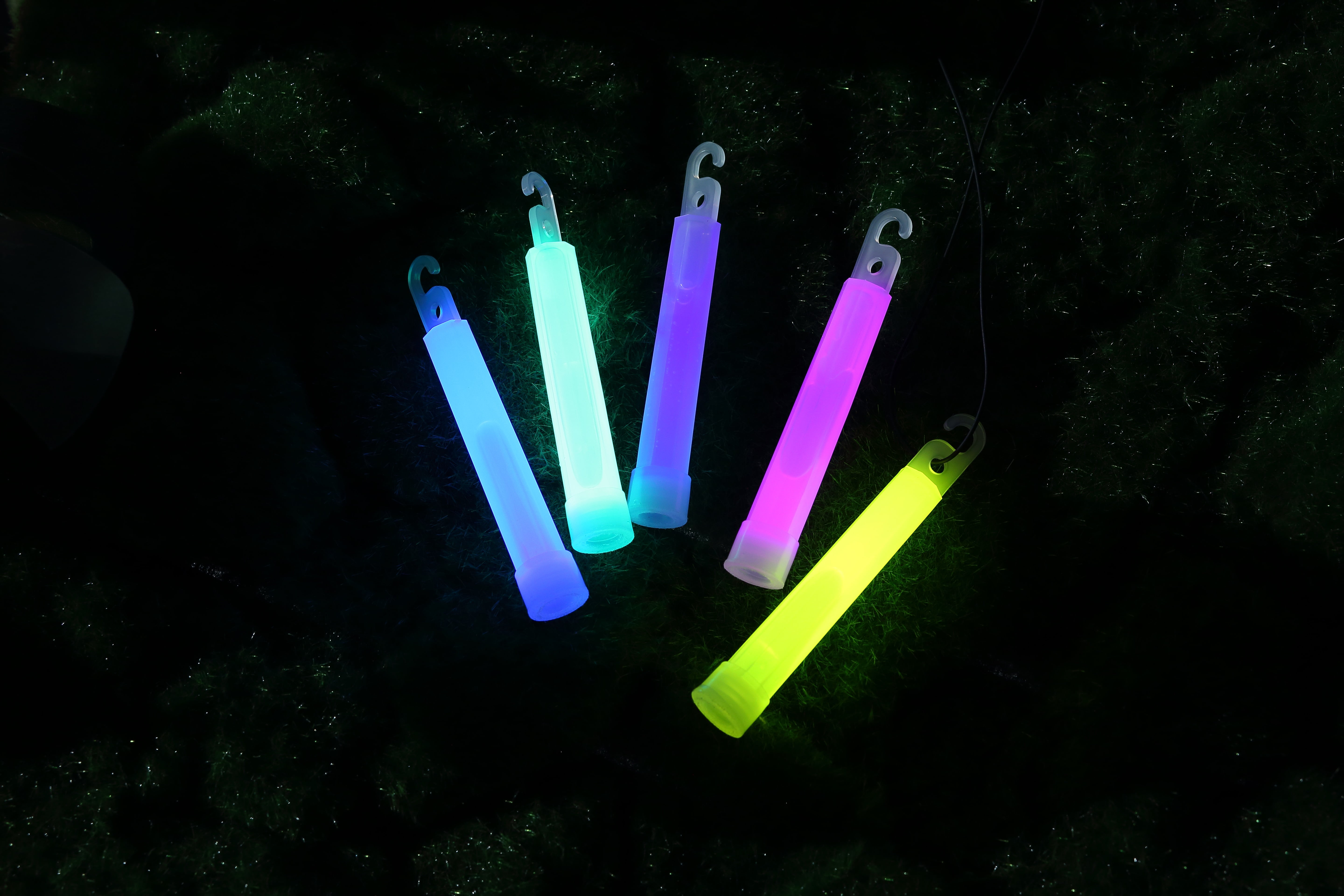 Length 4.13x7.87IN Weight 0.73LB 30CT 4IN Jumbo Glow Stick-Glow in the ...