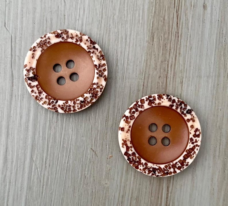 Leopard Edge Buttons 25mm Brown Resin Minimalist 4 eye Fasteners for ...