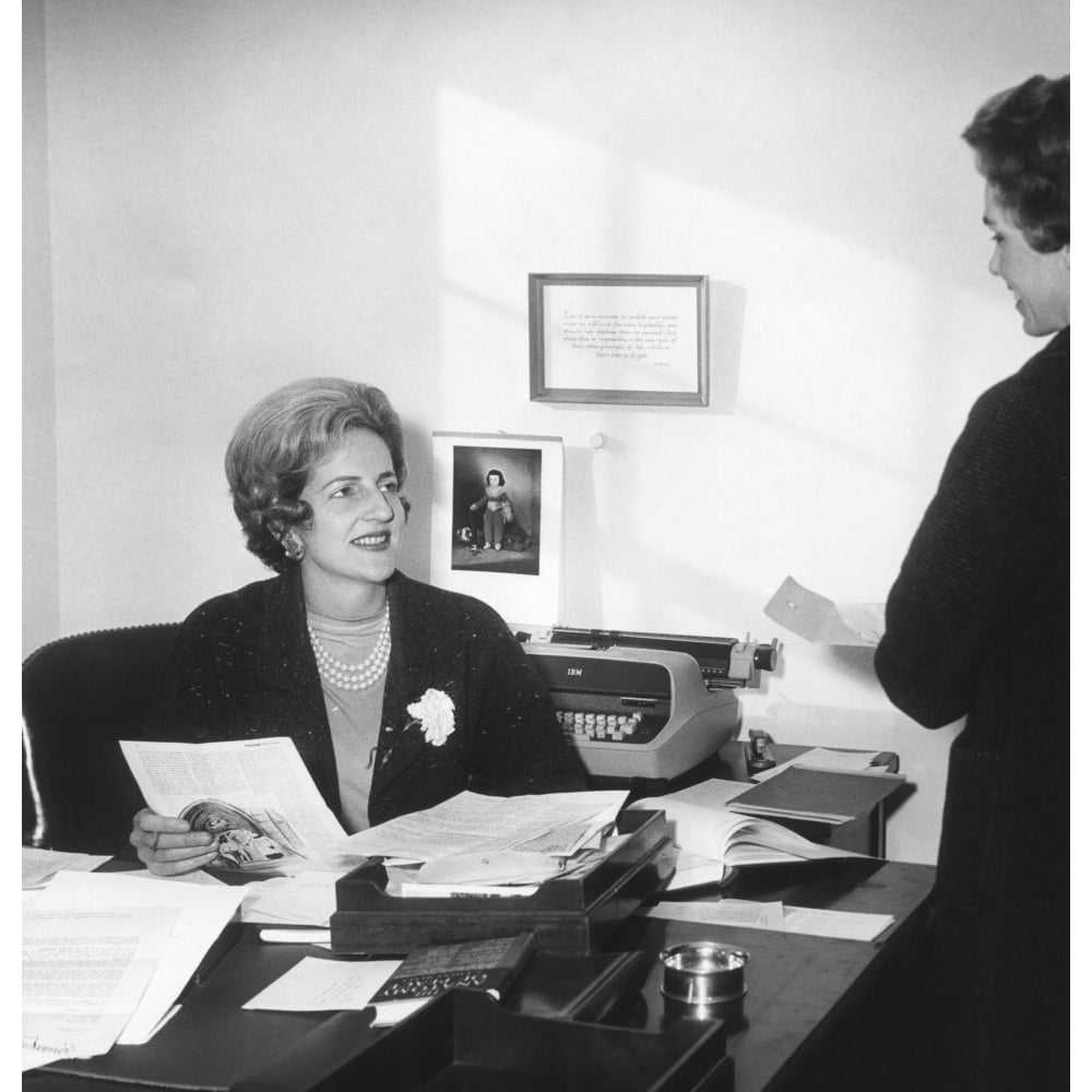 Letitia Baldrige In Her White House Office As Jacqueline Kennedy'S ...