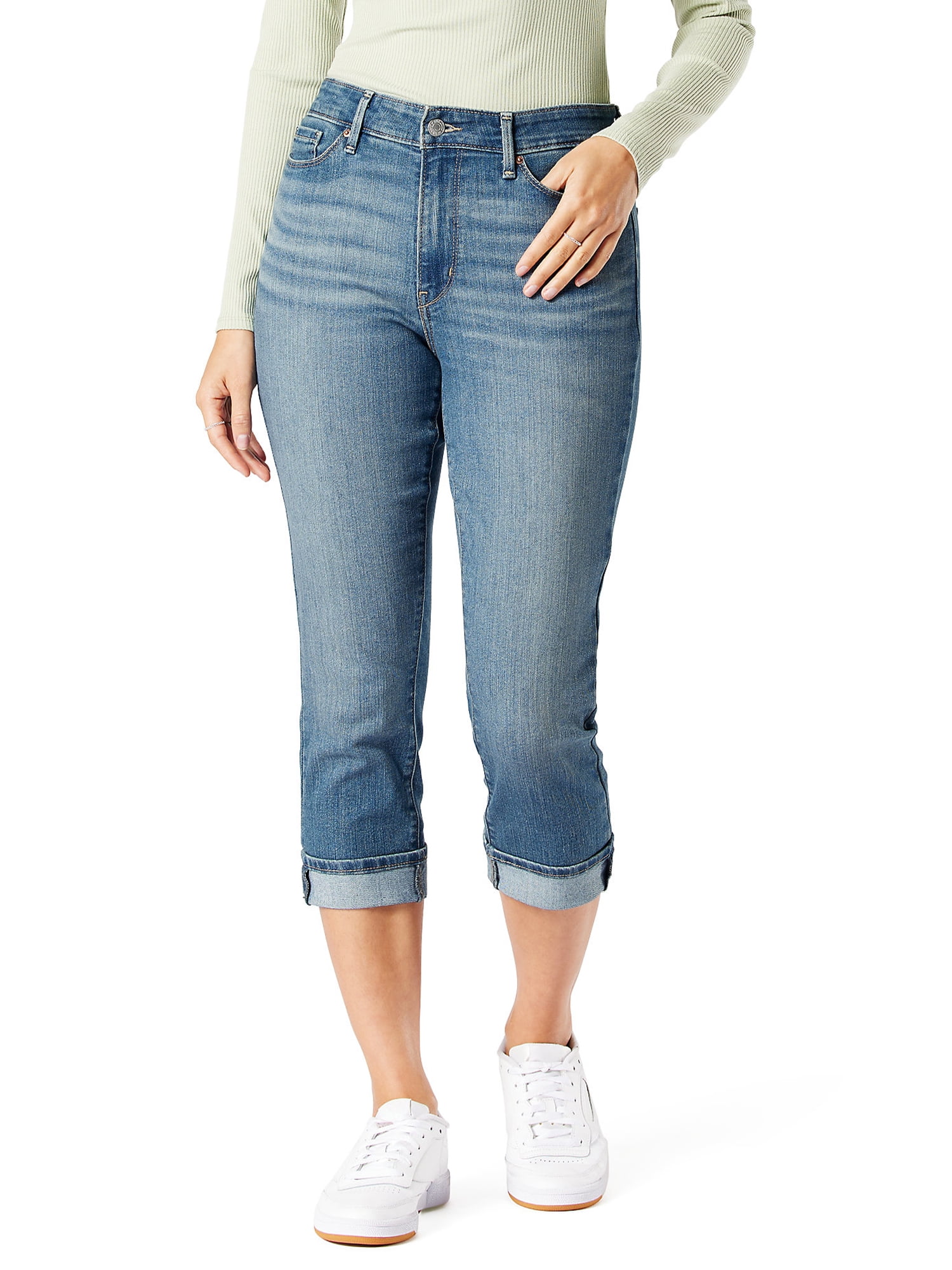 Levi Strauss Signature women's Mid Rise Capri Jeans Slim Fit - Walmart.com