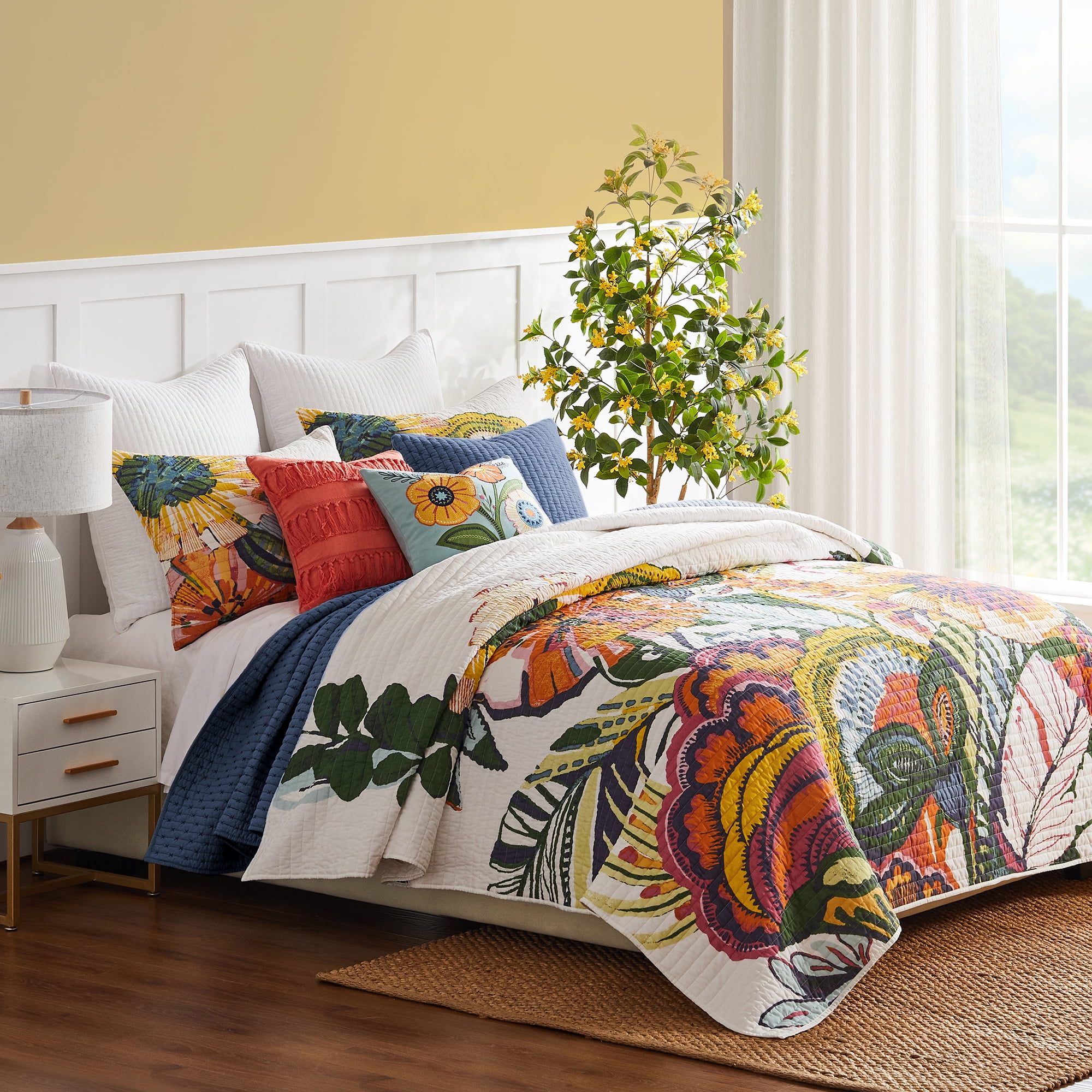Levtex Home - Grandiflora Garden Quilt Set - Twin Quilt (68x86in.) and ...