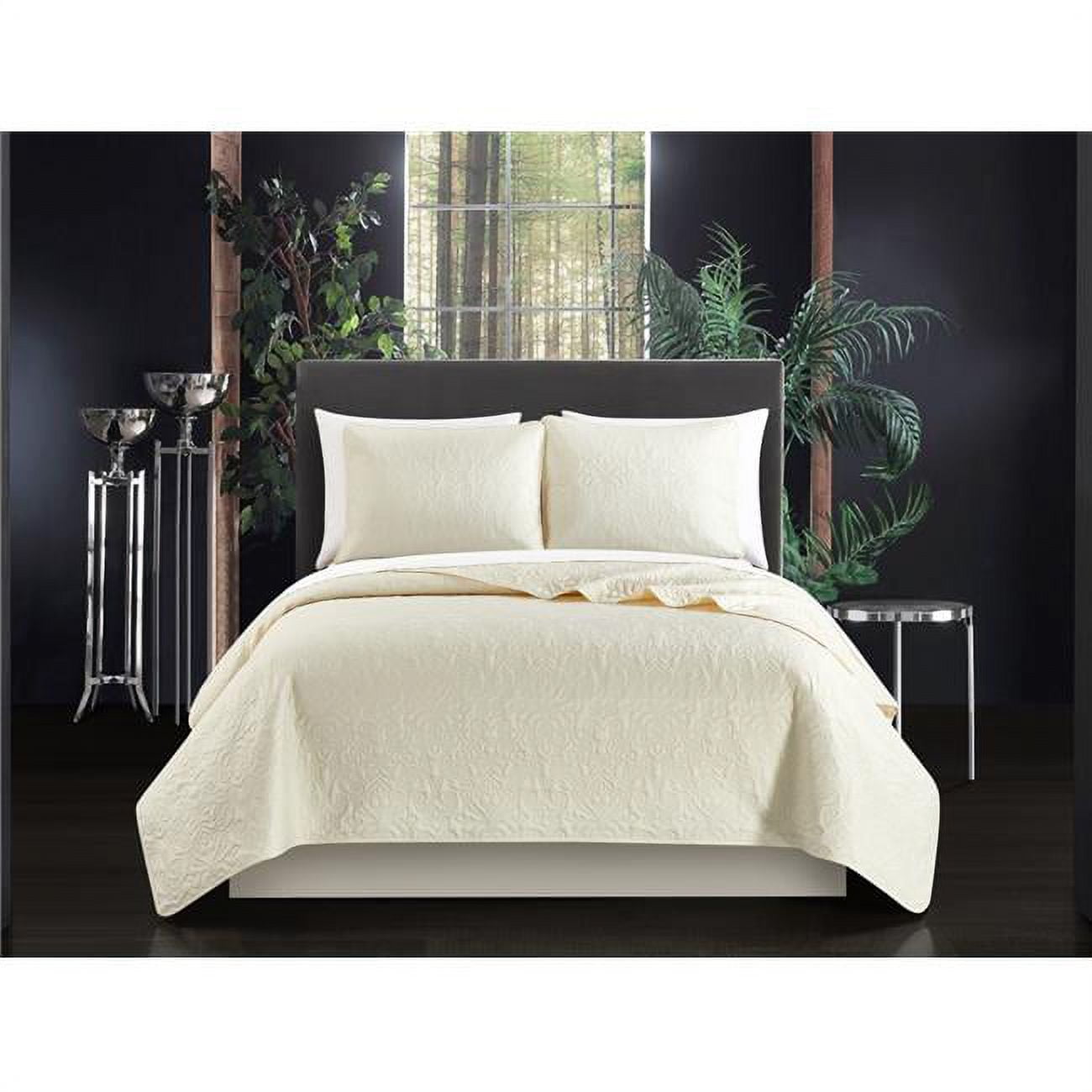 Leya 7 Piece Quilt Set with Floral Scroll Pattern Design Bed in a Bag ...