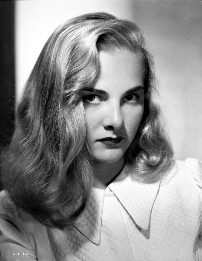 Leza Holland posed in a Top with Collar Portrait Photo Print (8 x 10 ...