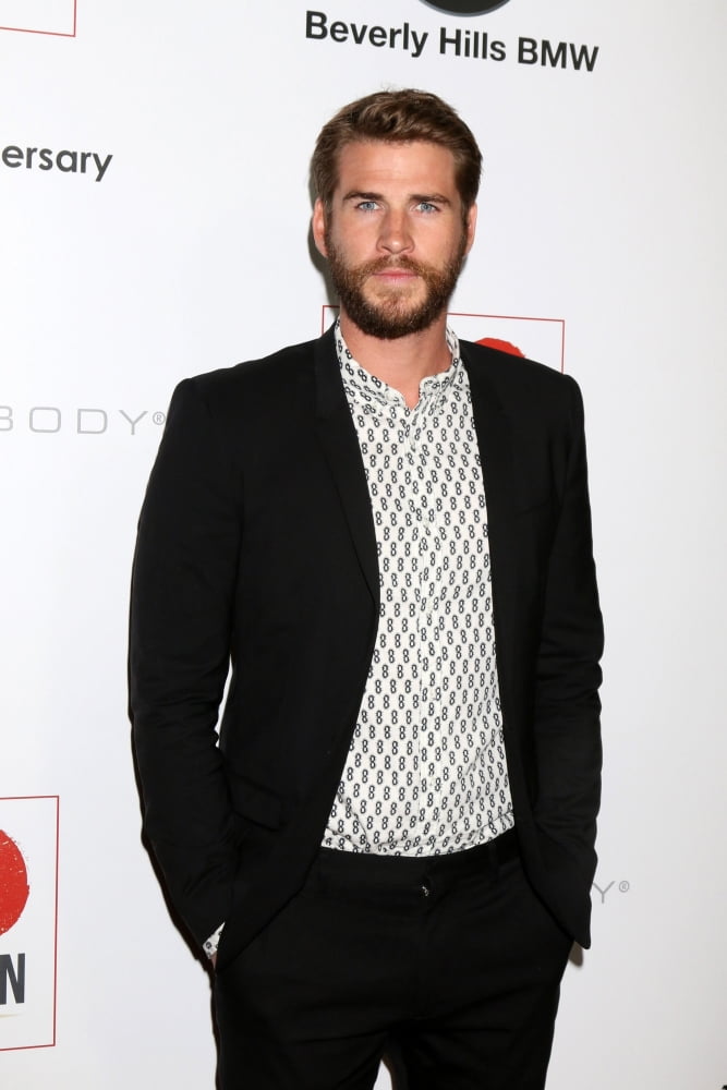 Liam Hemsworth At Arrivals For 10Th Annual Go Campaign Gala Manuela At ...