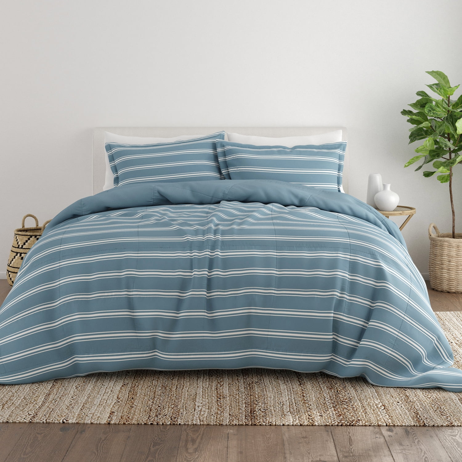 Noble Linens 3-Piece Light Blue Soft Stripe Reversible Print Comforter ...