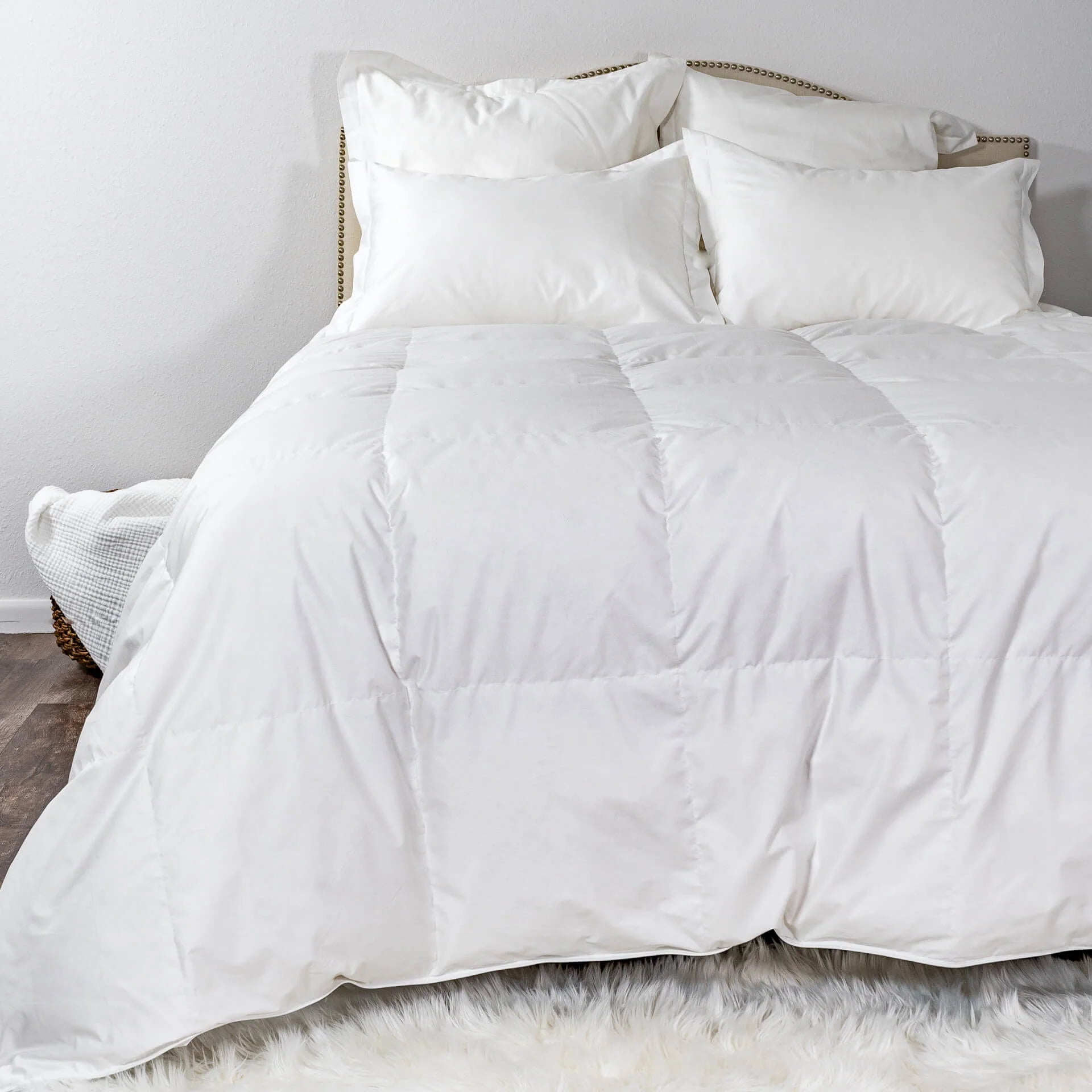 AmeriDown Light Warmth Elite Down Comforter, White, Full/Queen Size ...